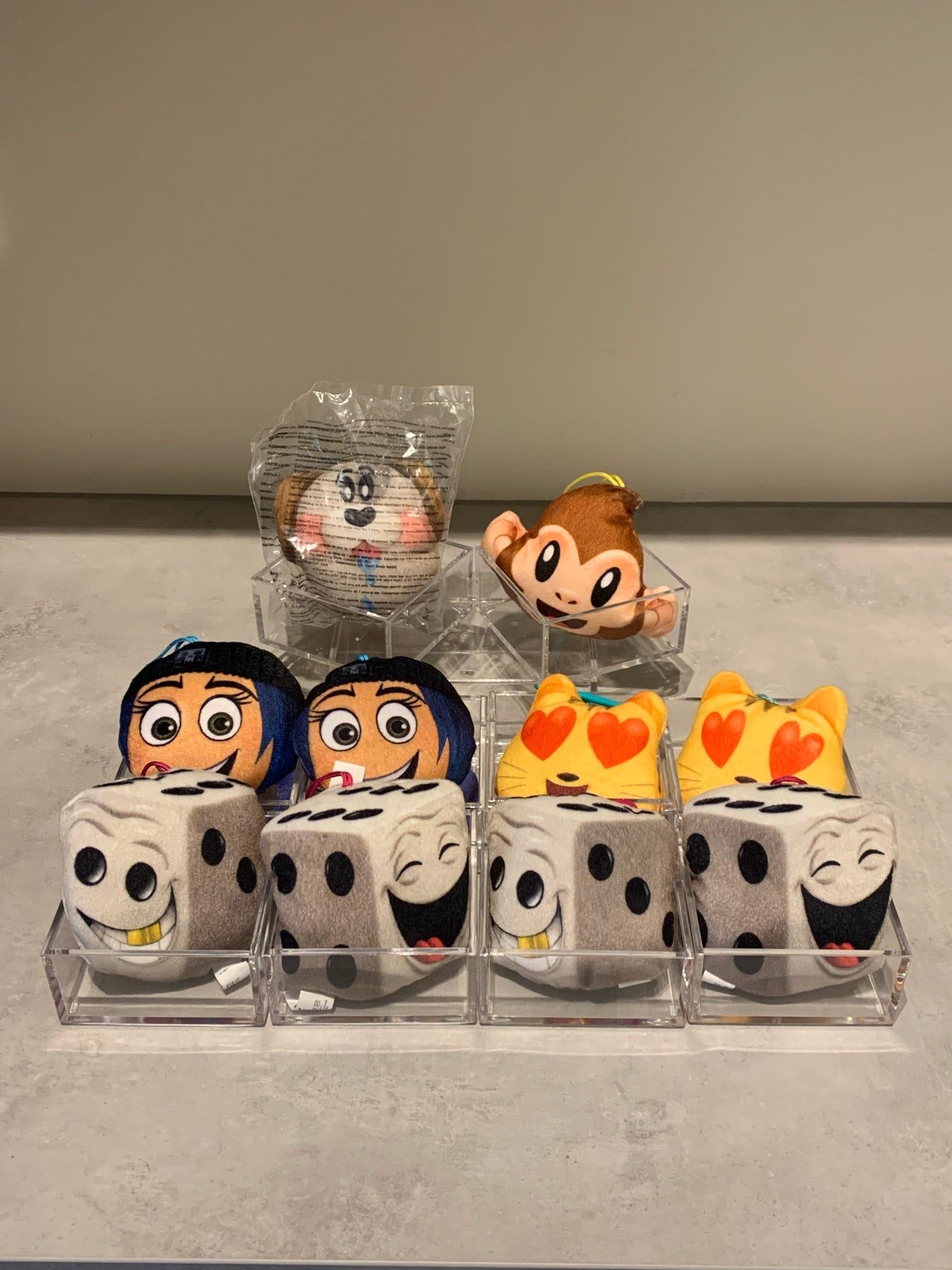 The Emoji Movie Figurer / Emojis / Mjuka leksak.. | Köp på Tradera ...
