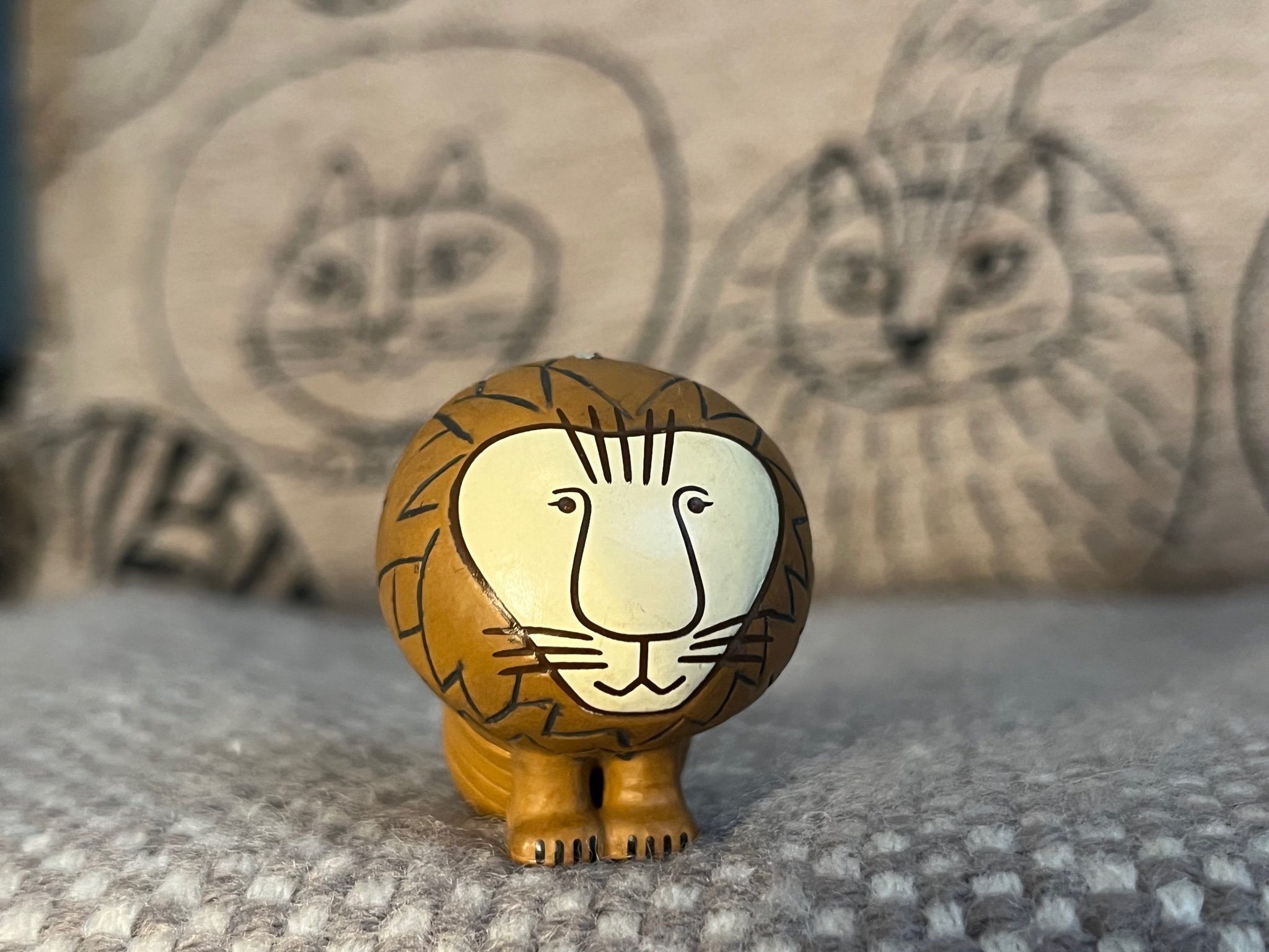 Se produkter som liknar Lisa Larson Lion Lejon Miniat.. på Tradera ...