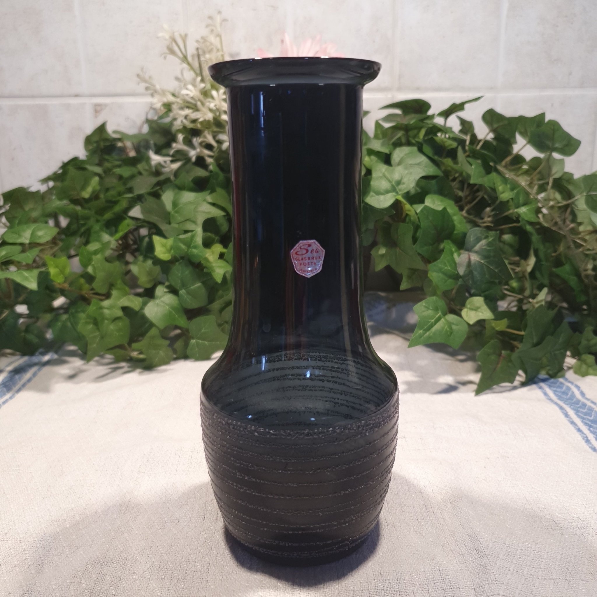 Se produkter som liknar Fin Vas 20cm hög ur Particle .. på Tradera ...