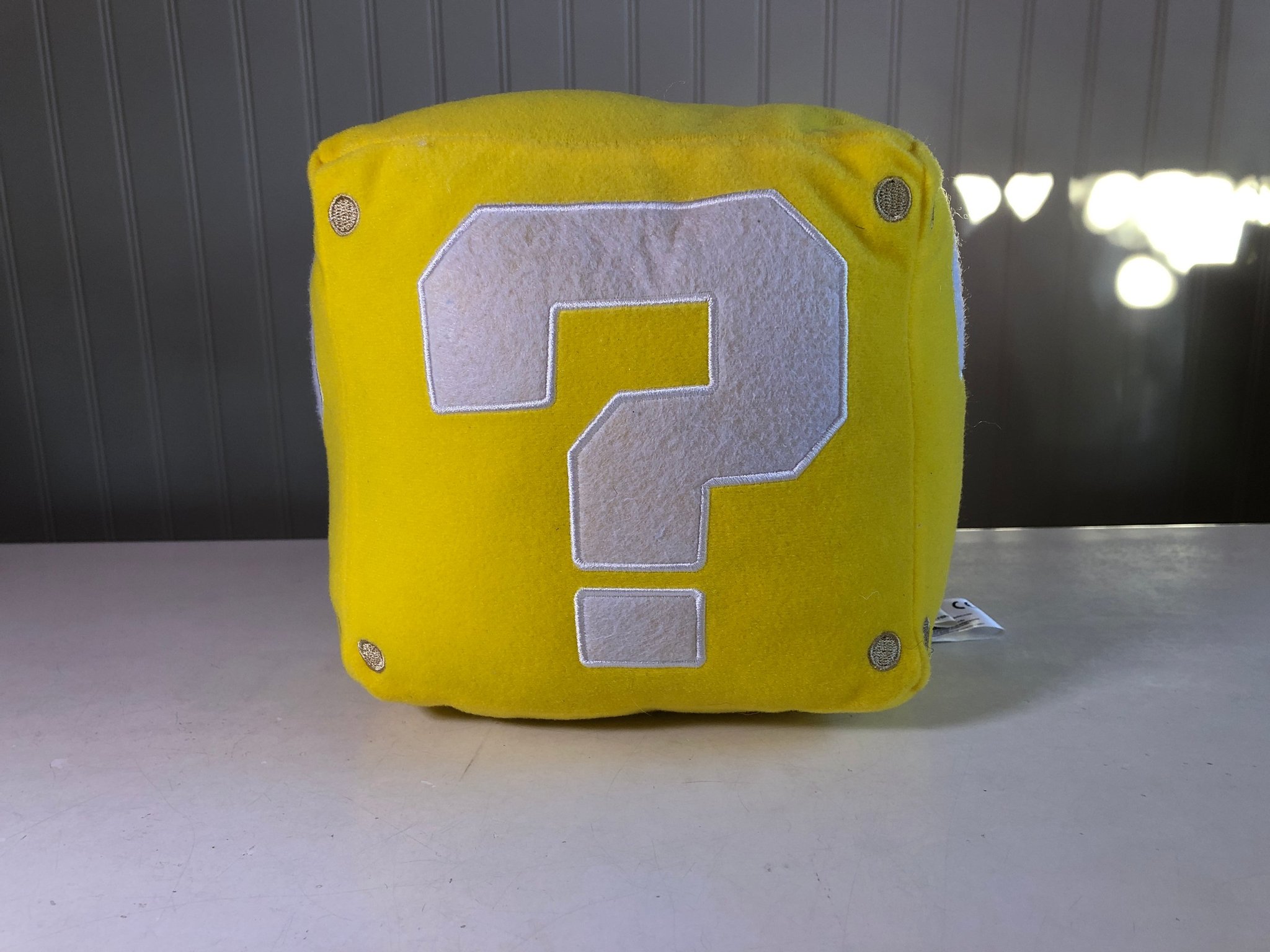 Se produkter som liknar Super Mario ? Question Block .. på Tradera ...