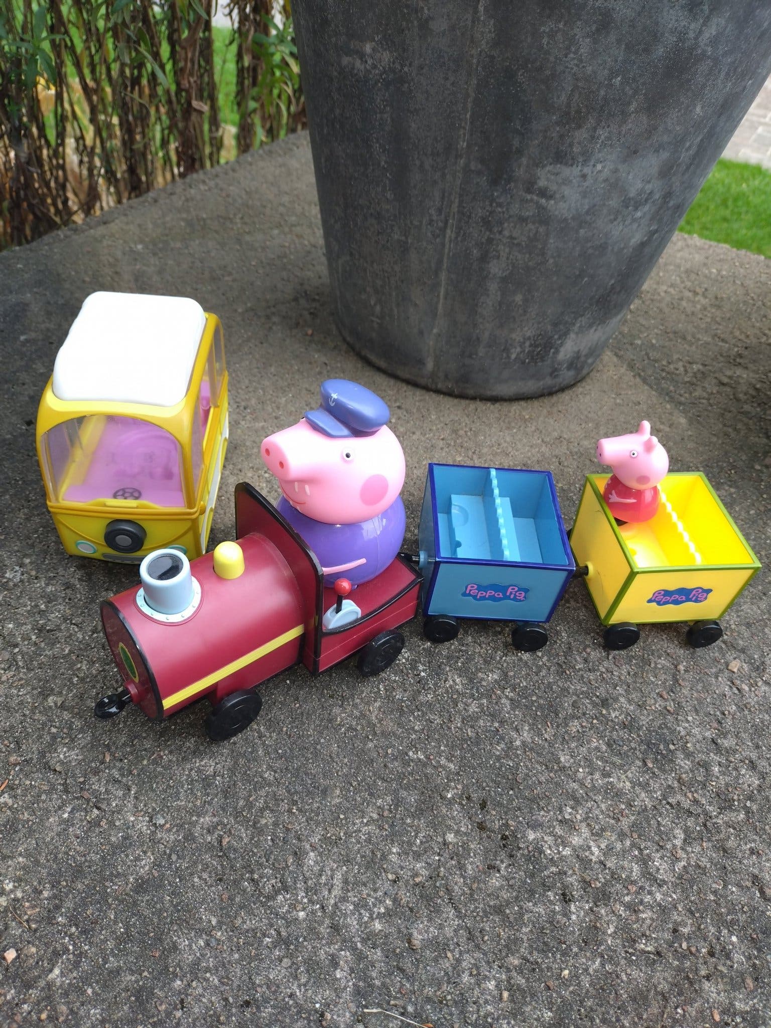 Se produkter som liknar Peppa Pig Tåg Leksak på Tradera (697507629)