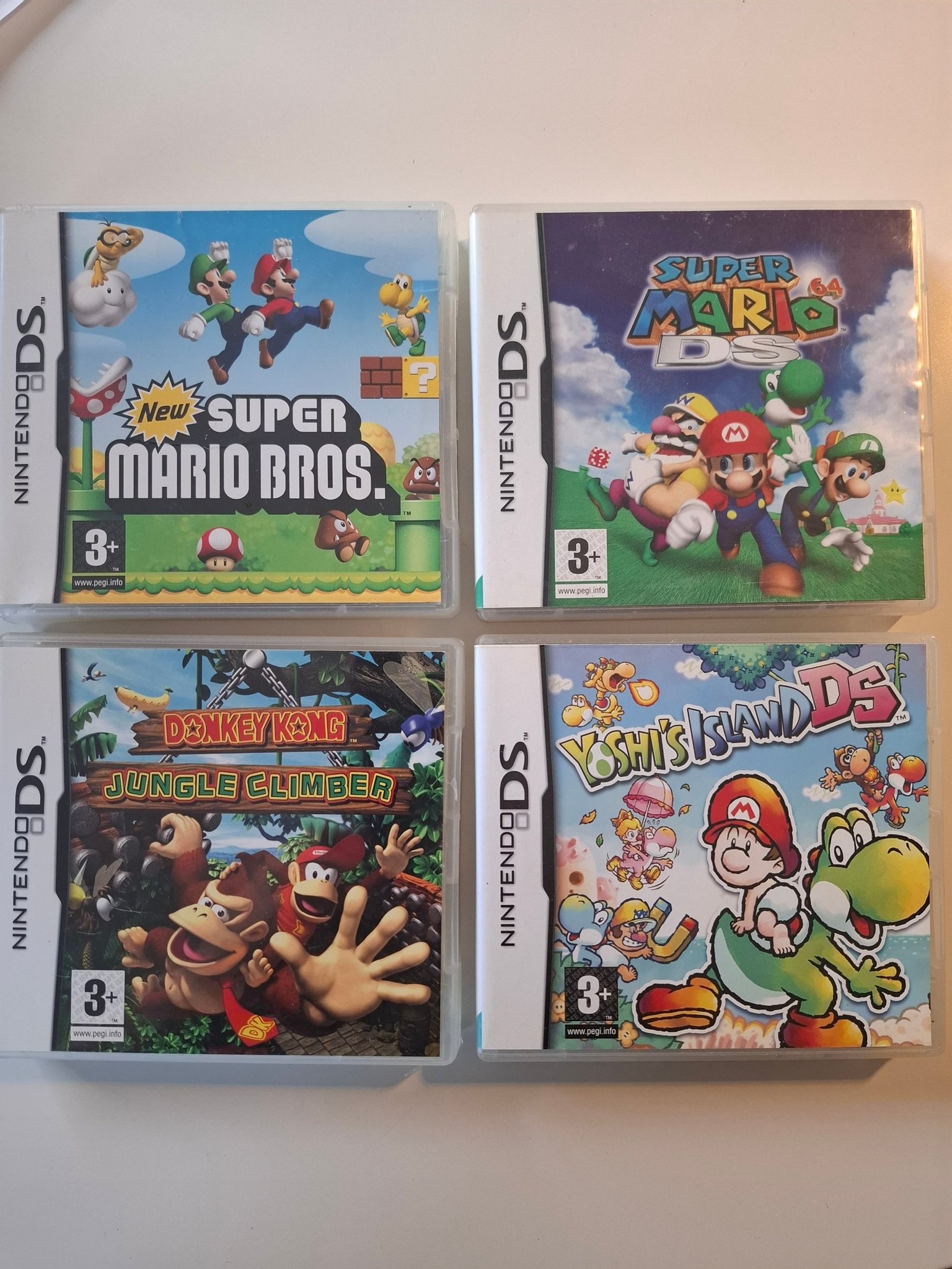 Se produkter som liknar Nintendo DS Spel - New Super .. på Tradera ...