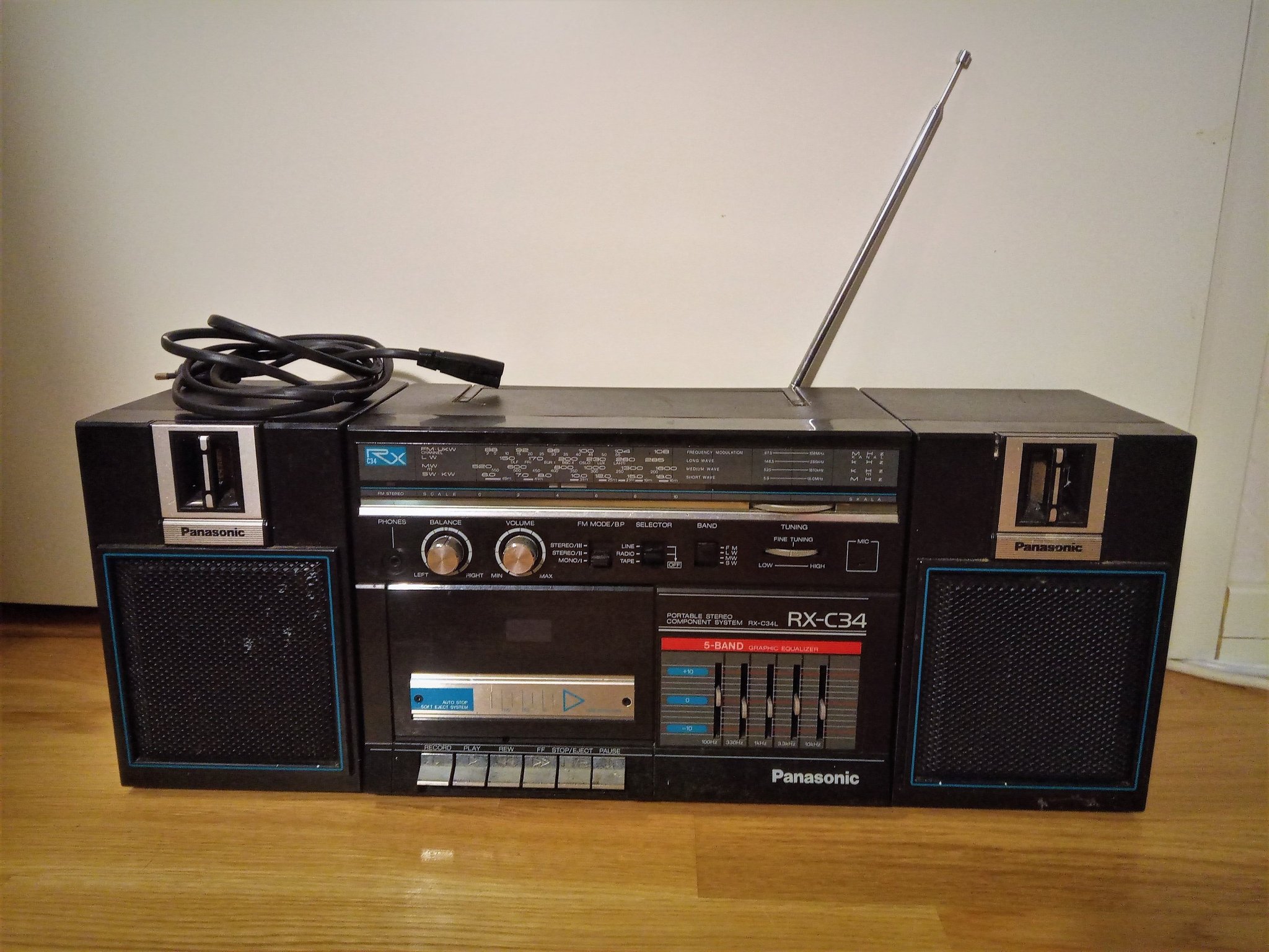 Se produkter som liknar Panasonic RX-C43 Bergsprängar.. på Tradera ...