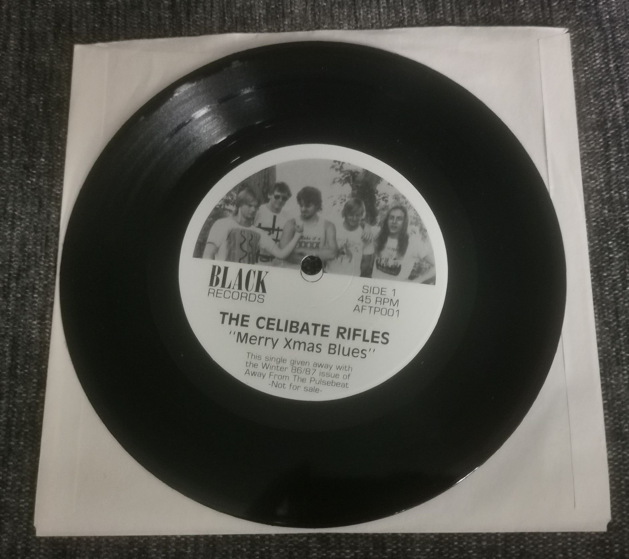 Se produkter som liknar the celibate rifles/the saqqa.. på Tradera ...