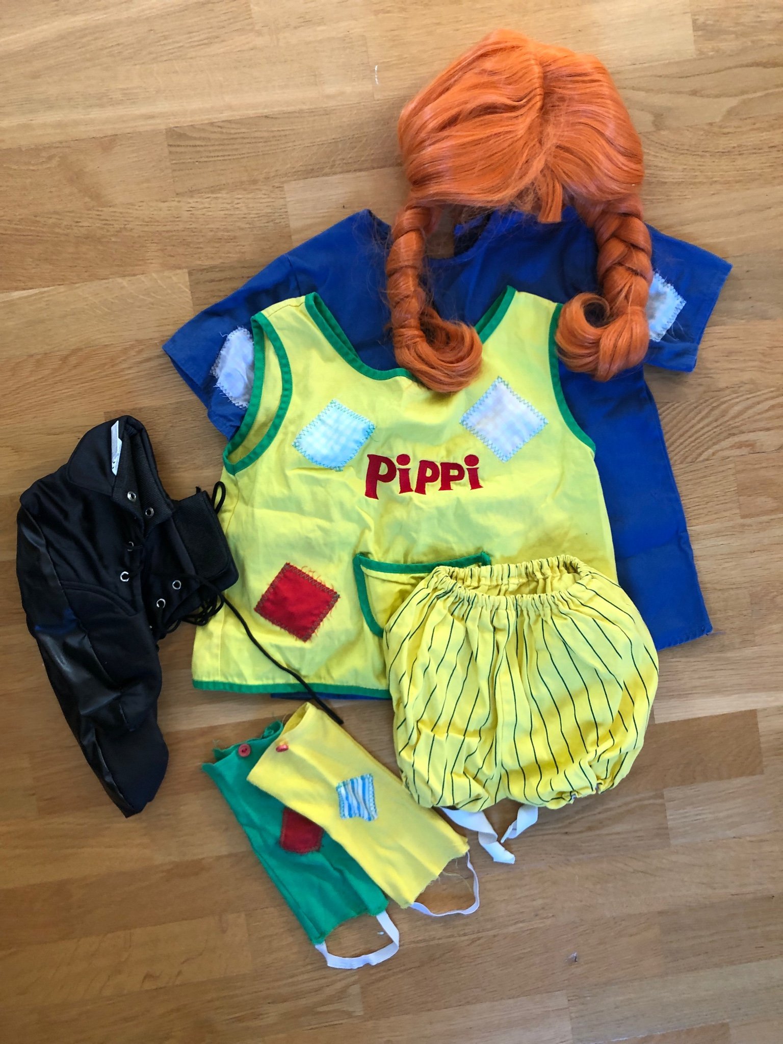 Se produkter som liknar Pippi utklädnad/Maskerad dräk.. på Tradera ...