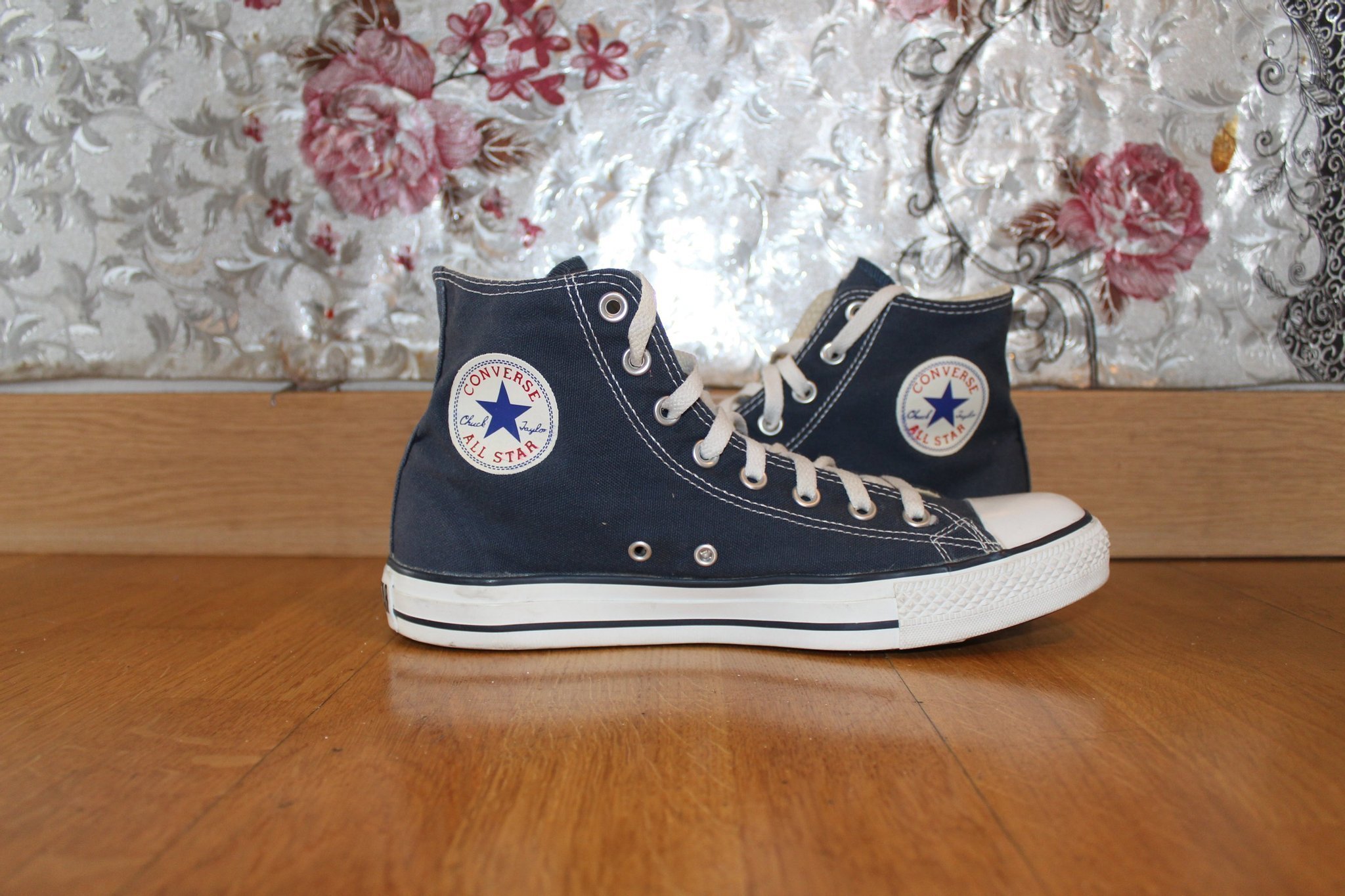 Convers All Star Sneakesskor i storlek 43. i jä.. | Köp på Tradera ...