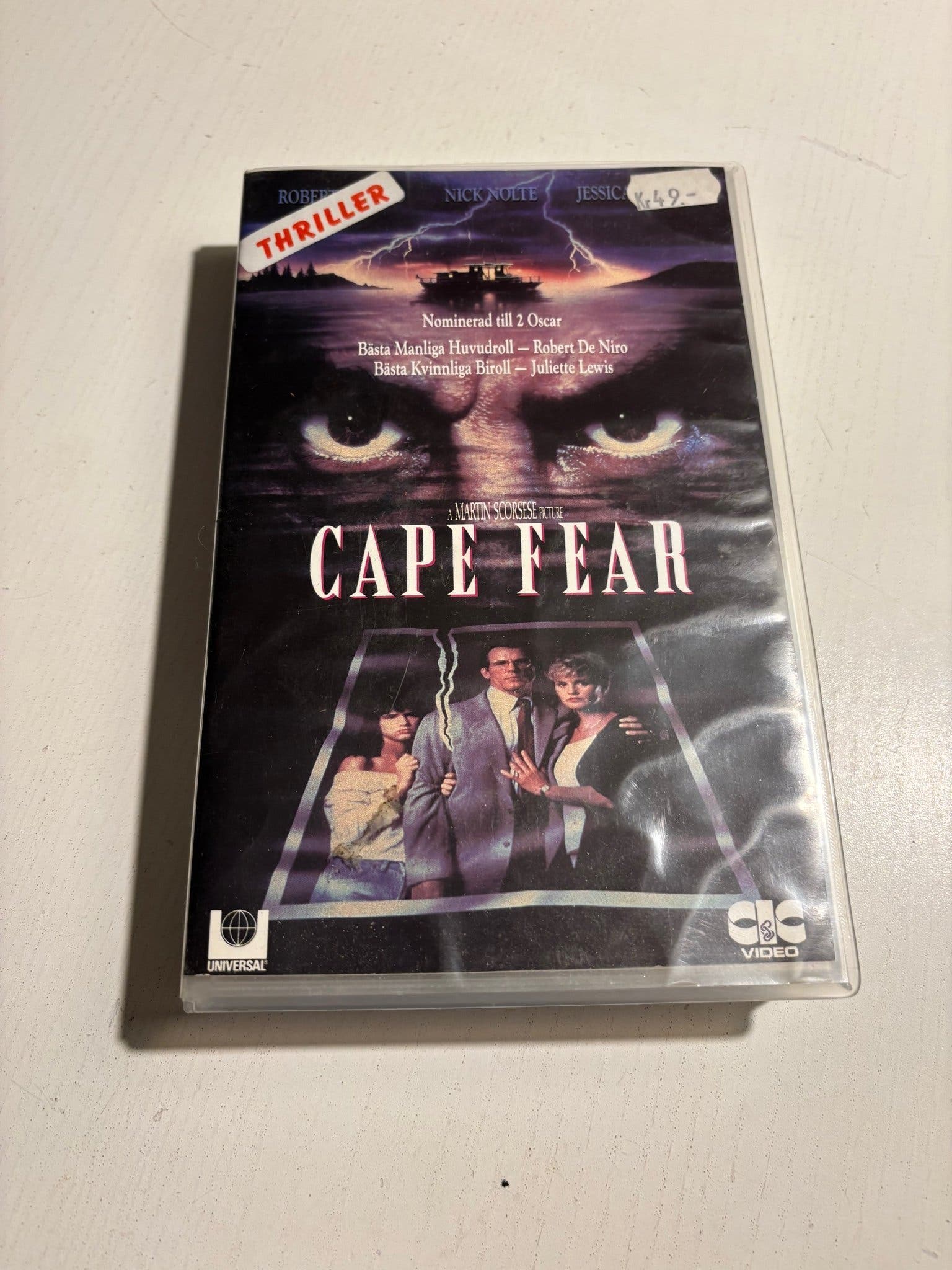 Se produkter som liknar Cape Fear - VHS - Hyrfilm på Tradera (701172662)