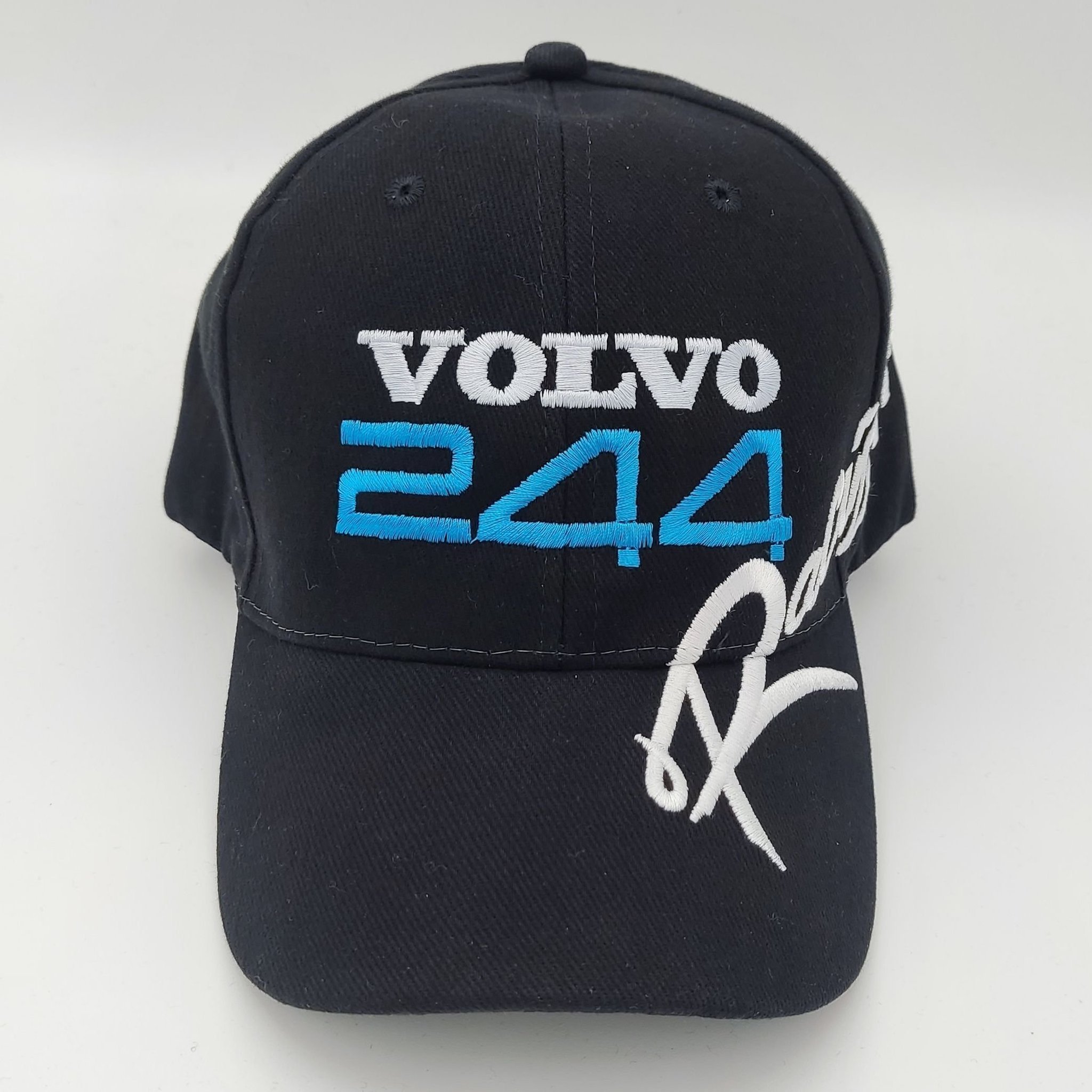 Se produkter som liknar Svart keps VOLVO 244 Racing på Tradera (688584128)