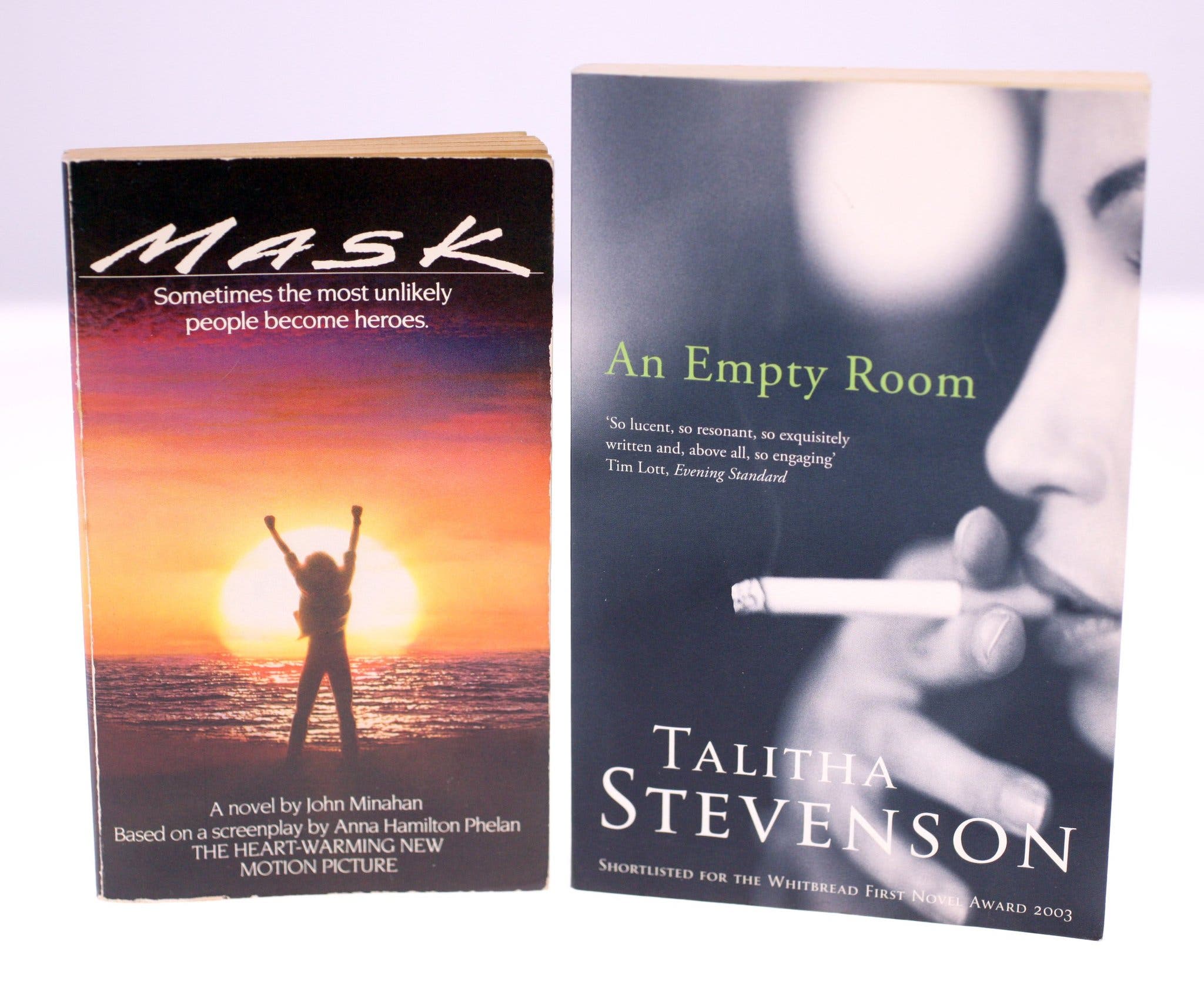 Mask by John Minahan & An Empty Room by Talitha.. | Köp på Tradera ...