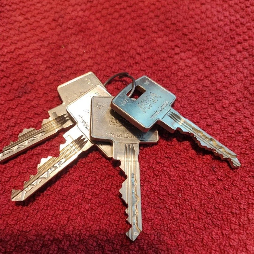Se produkter som liknar Assa Abloy key twin lombi - 4.. på Tradera ...
