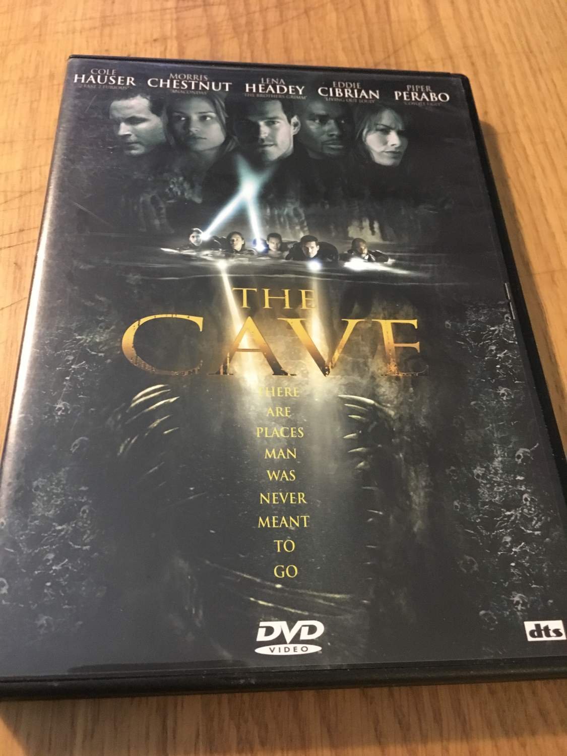 The Cave - Lena Headey, Piper Perabo - DVD | Köp på Tradera (356327069)