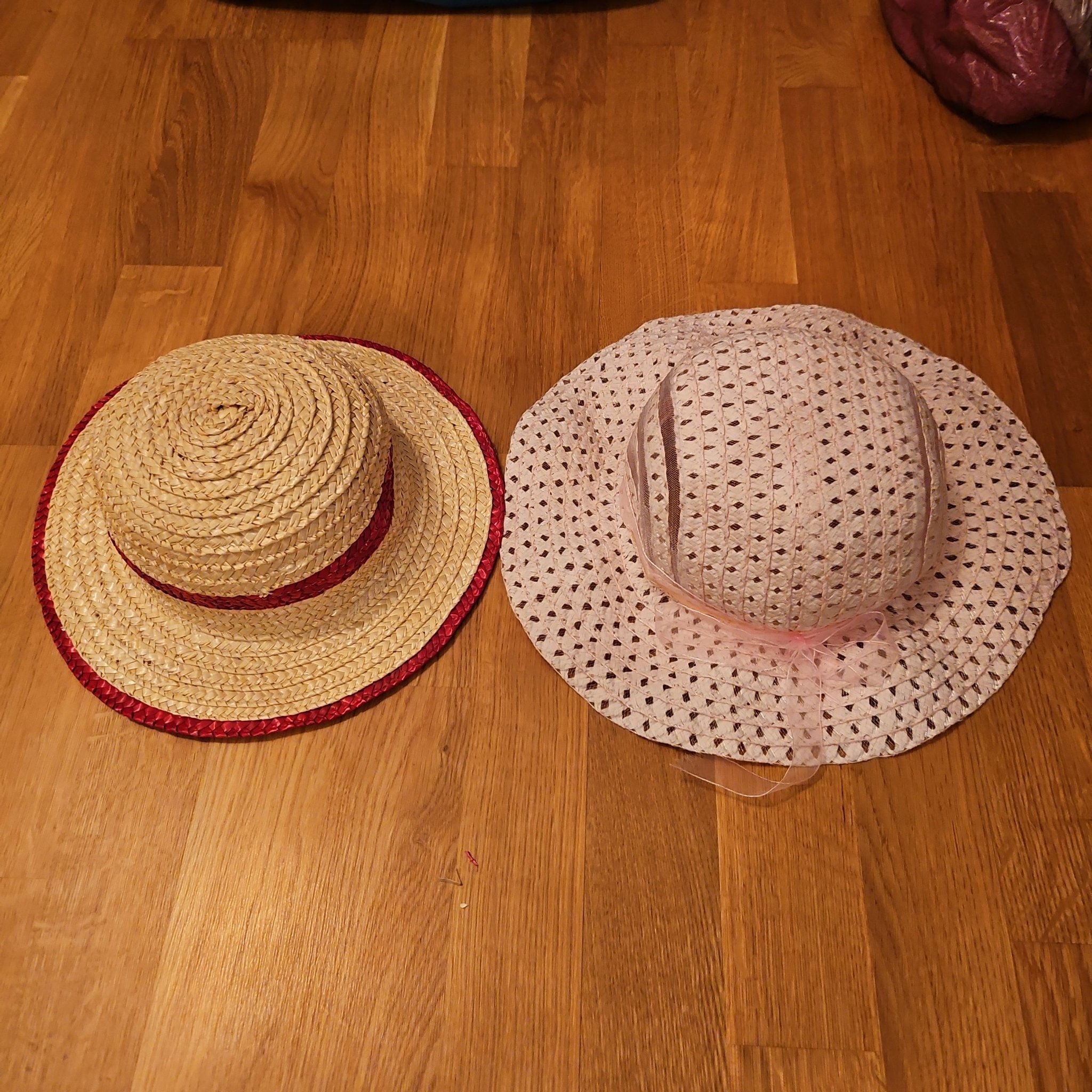 Superfina 2 solhattar stl 52/54 från H&M | Köp på Tradera (689138410)