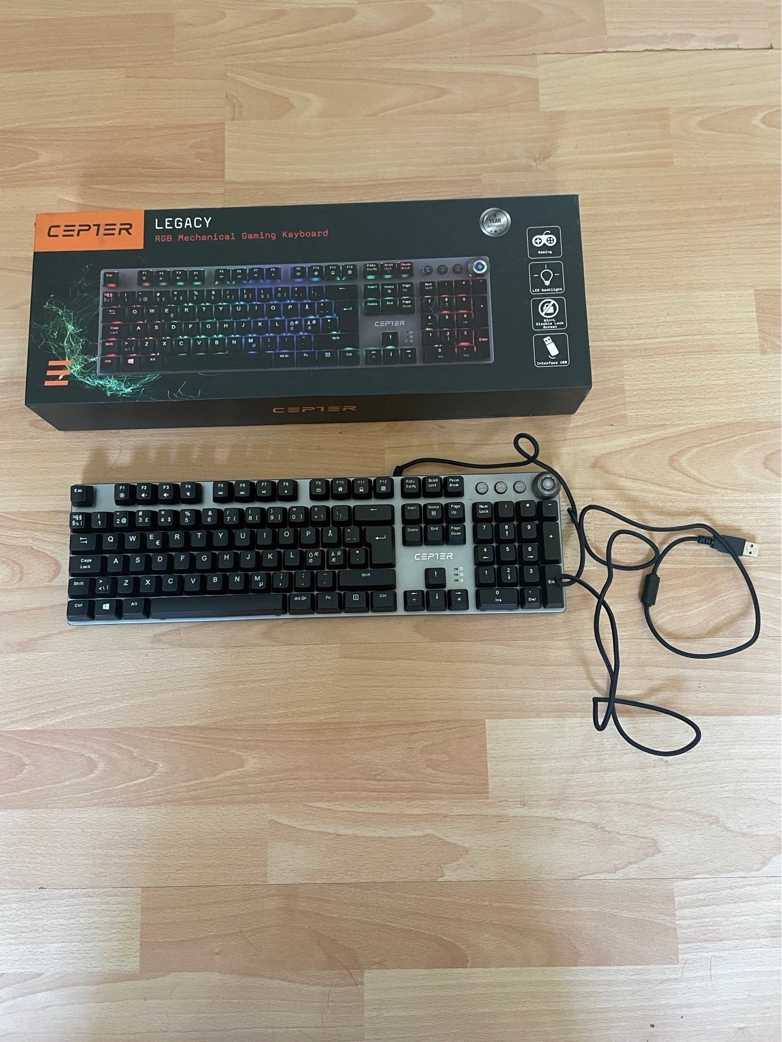 Se produkter som liknar CEPER Legacy Gaming Keyboard .. på Tradera ...