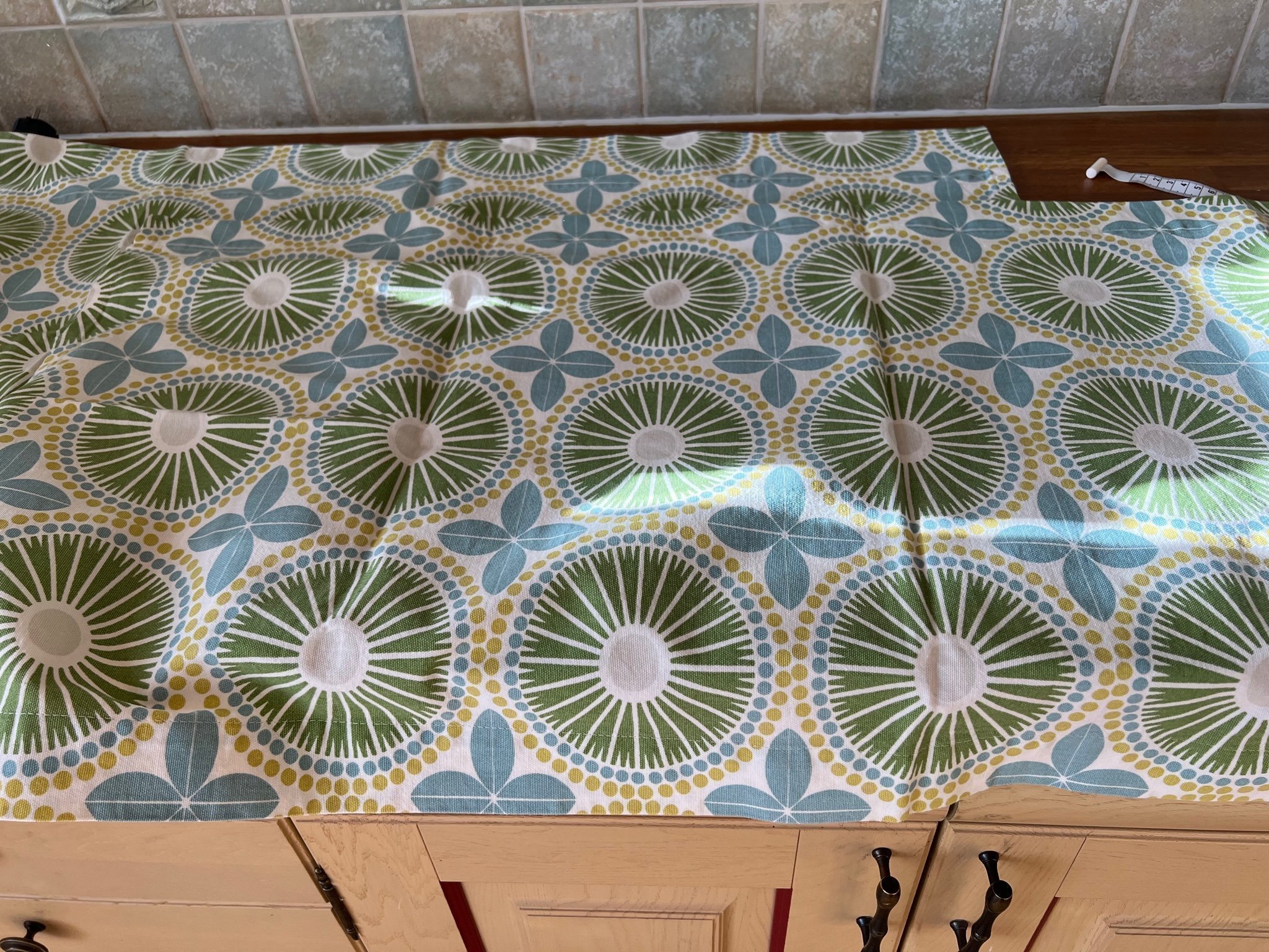 Två gardinkappor | Köp på Tradera (702063353)