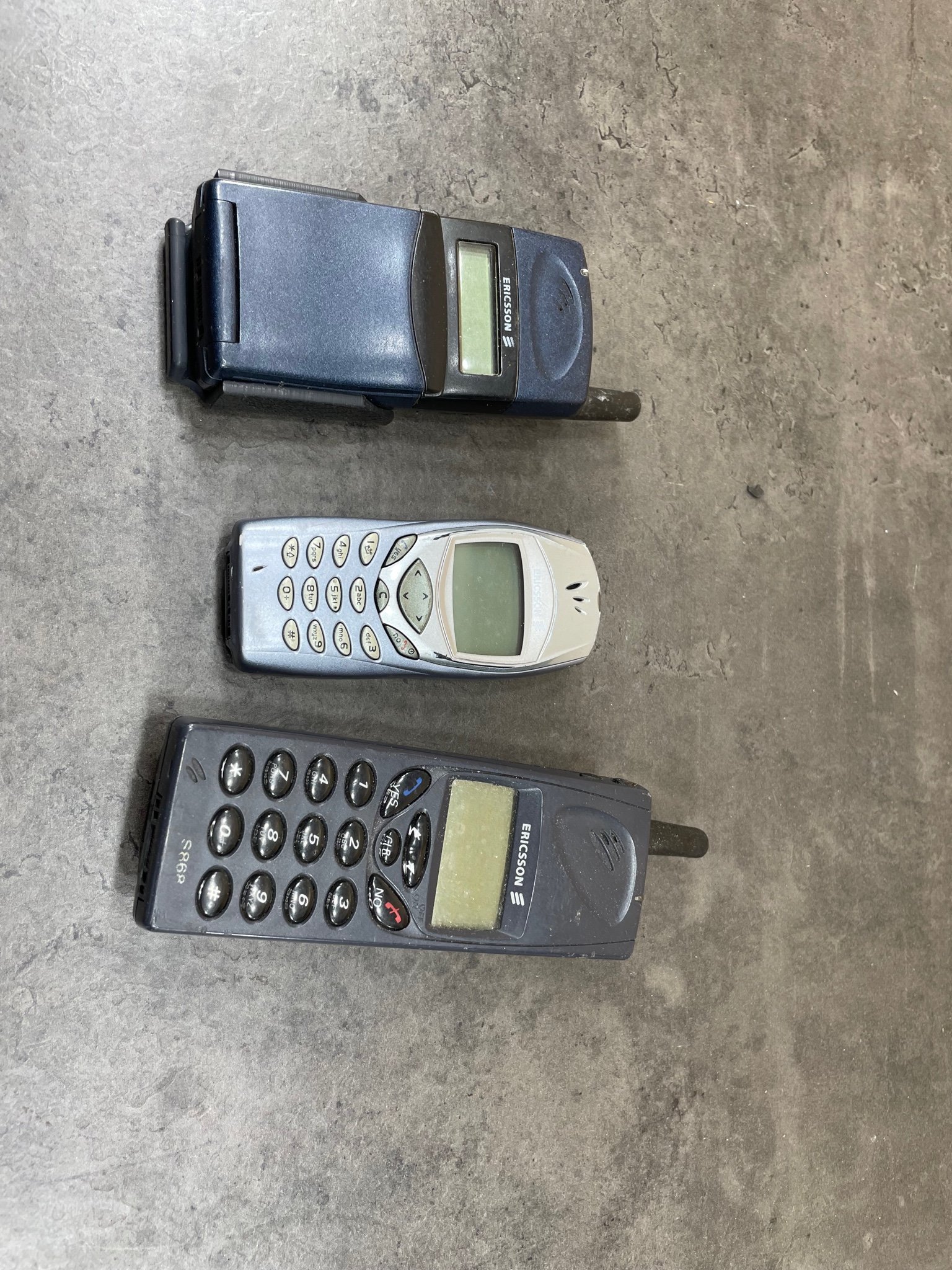 Mindre parti retro Eriksson mobiler | Köp från PG-Tech på Tradera ...