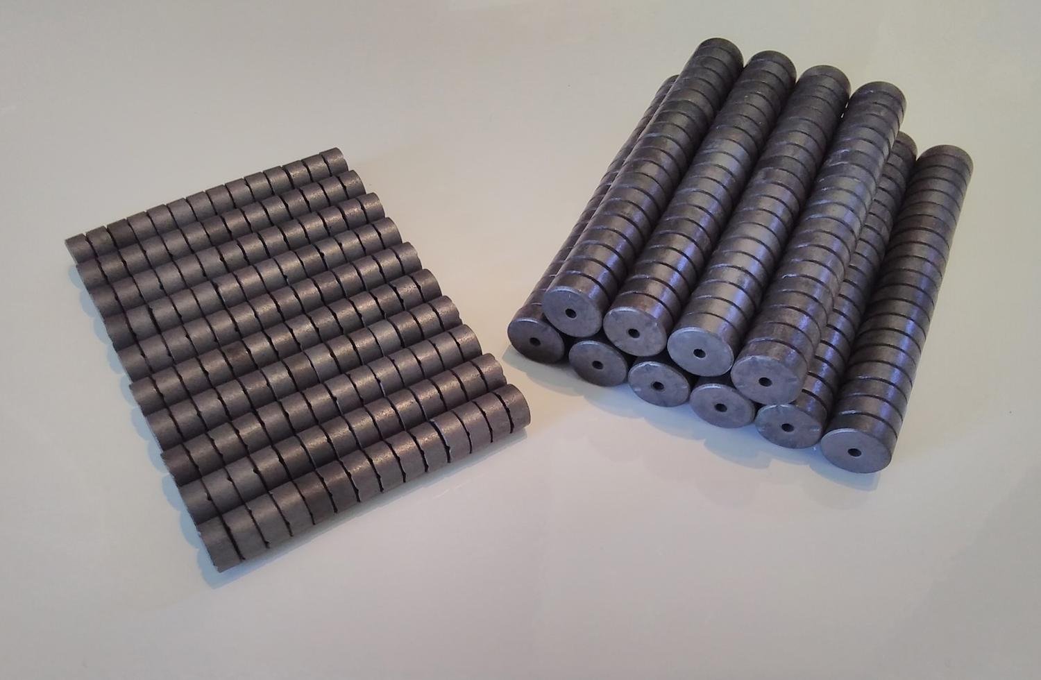 Stort set. 200 st. magneter 5 x.. | Köp från Ancestress på Tradera ...