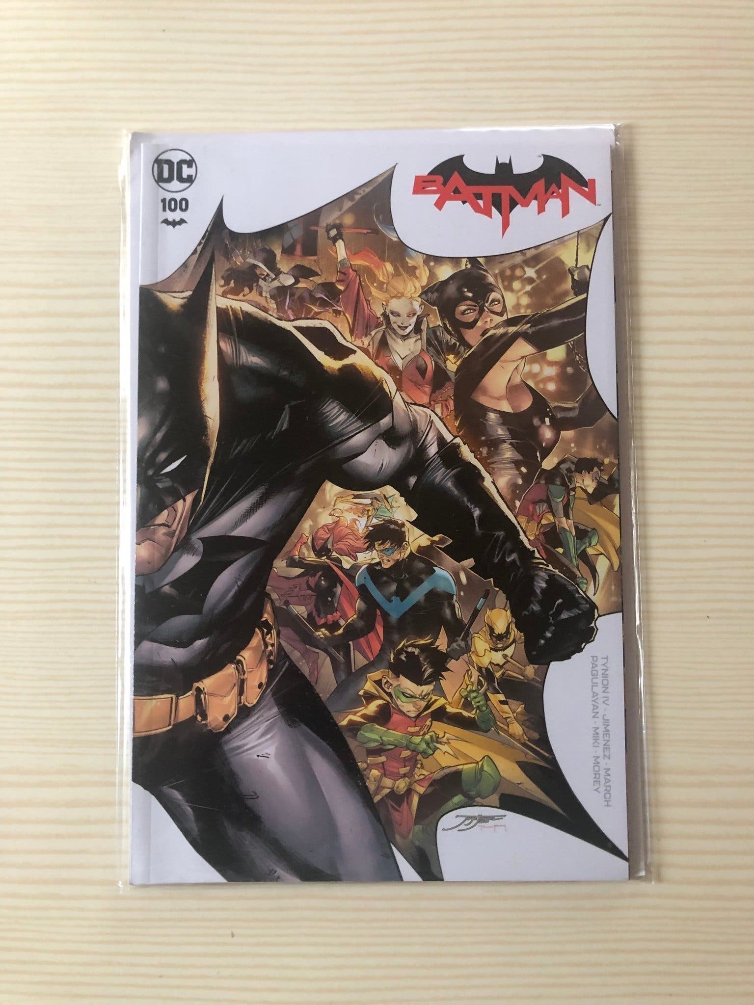 Se produkter som liknar Batman #100 wraparound cover på Tradera (704524017)