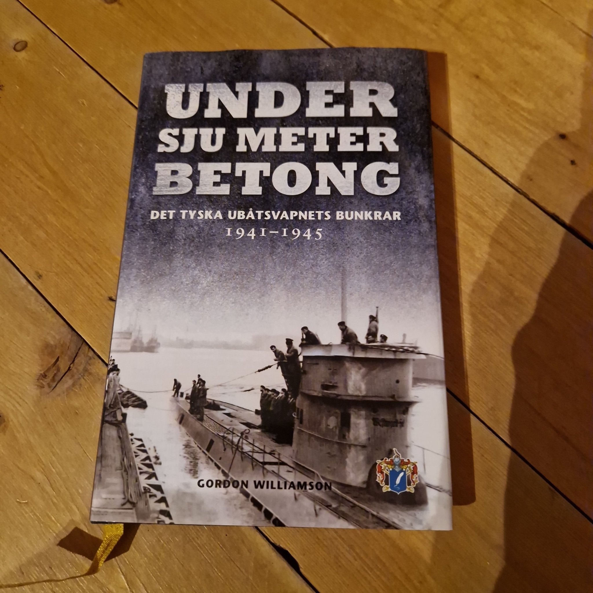 Under Sju Meter Betong - Gordon Williamson, 194.. | Köp på Tradera ...