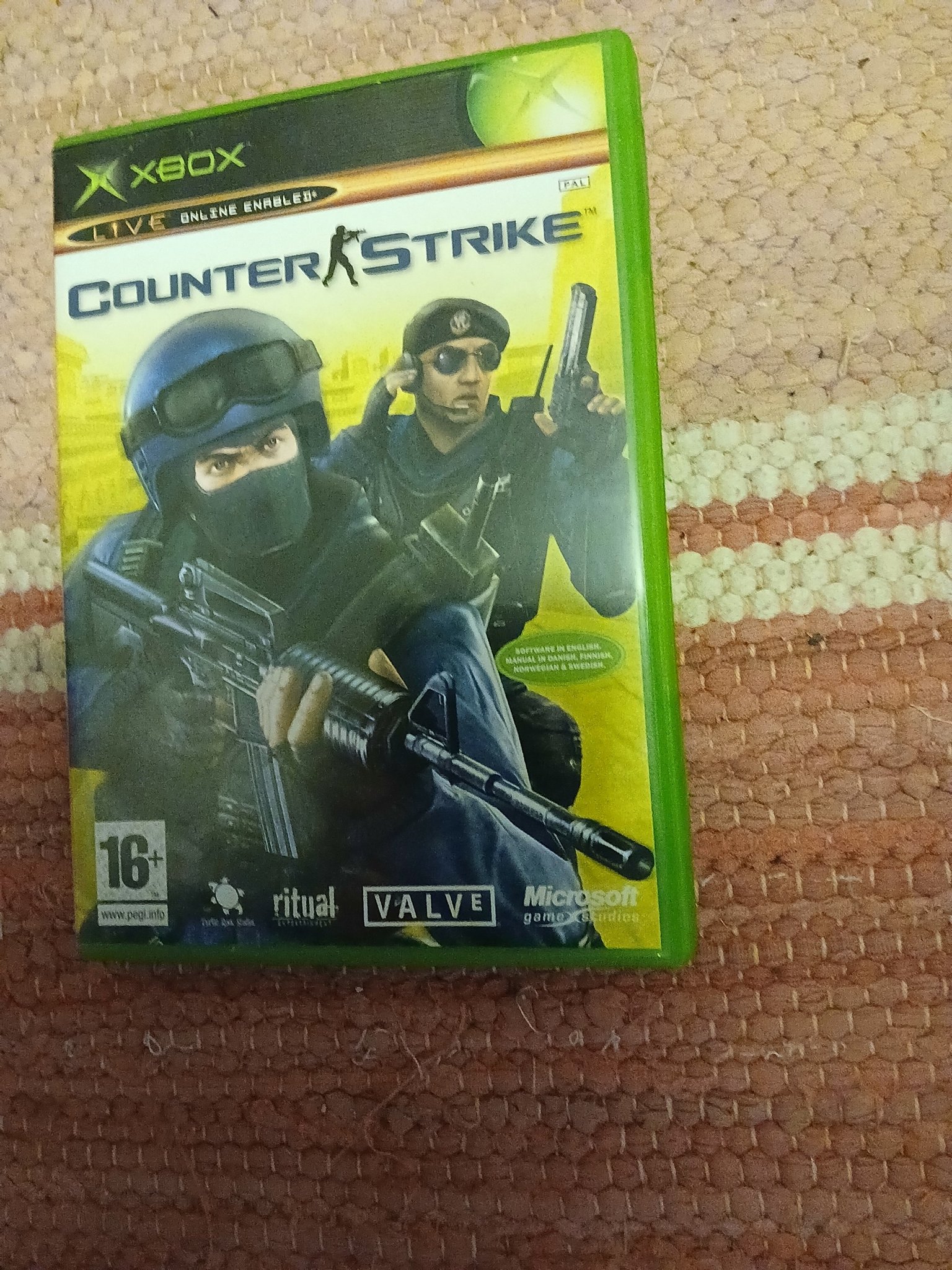 Se produkter som liknar Counter-Strike - Xbox på Tradera (700475593)