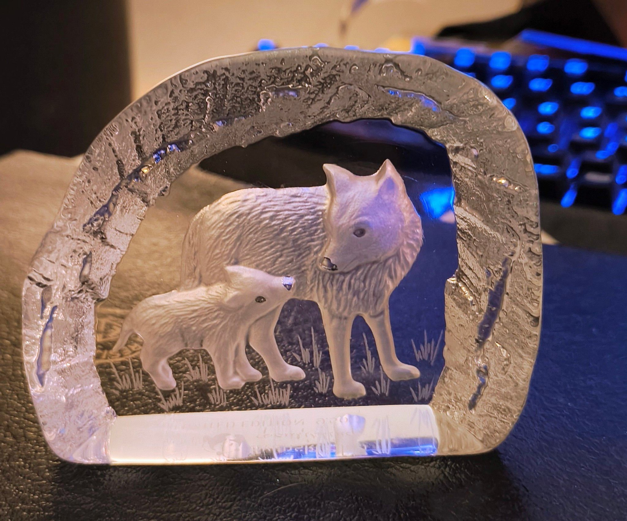 SVENSKT GLAS WWF – PAUL ISLING SKULPTUR VARG ME.. | Köp på Tradera ...