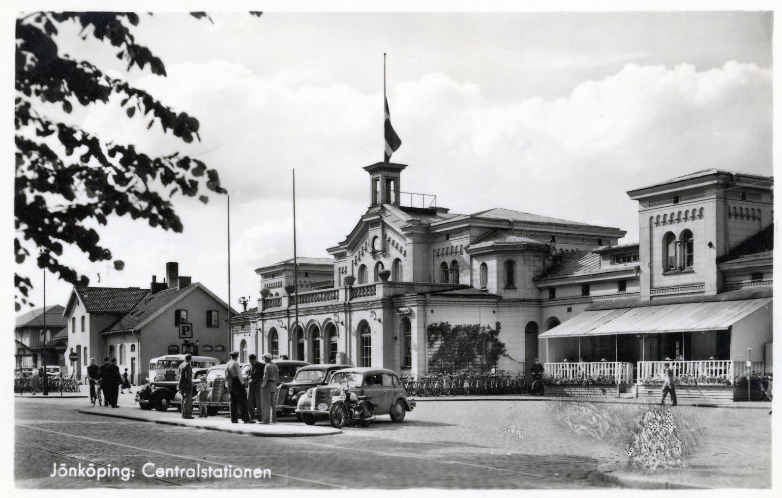 Jönköping Centralstation fina bilar 40-tal | Köp på Tradera (703975163)