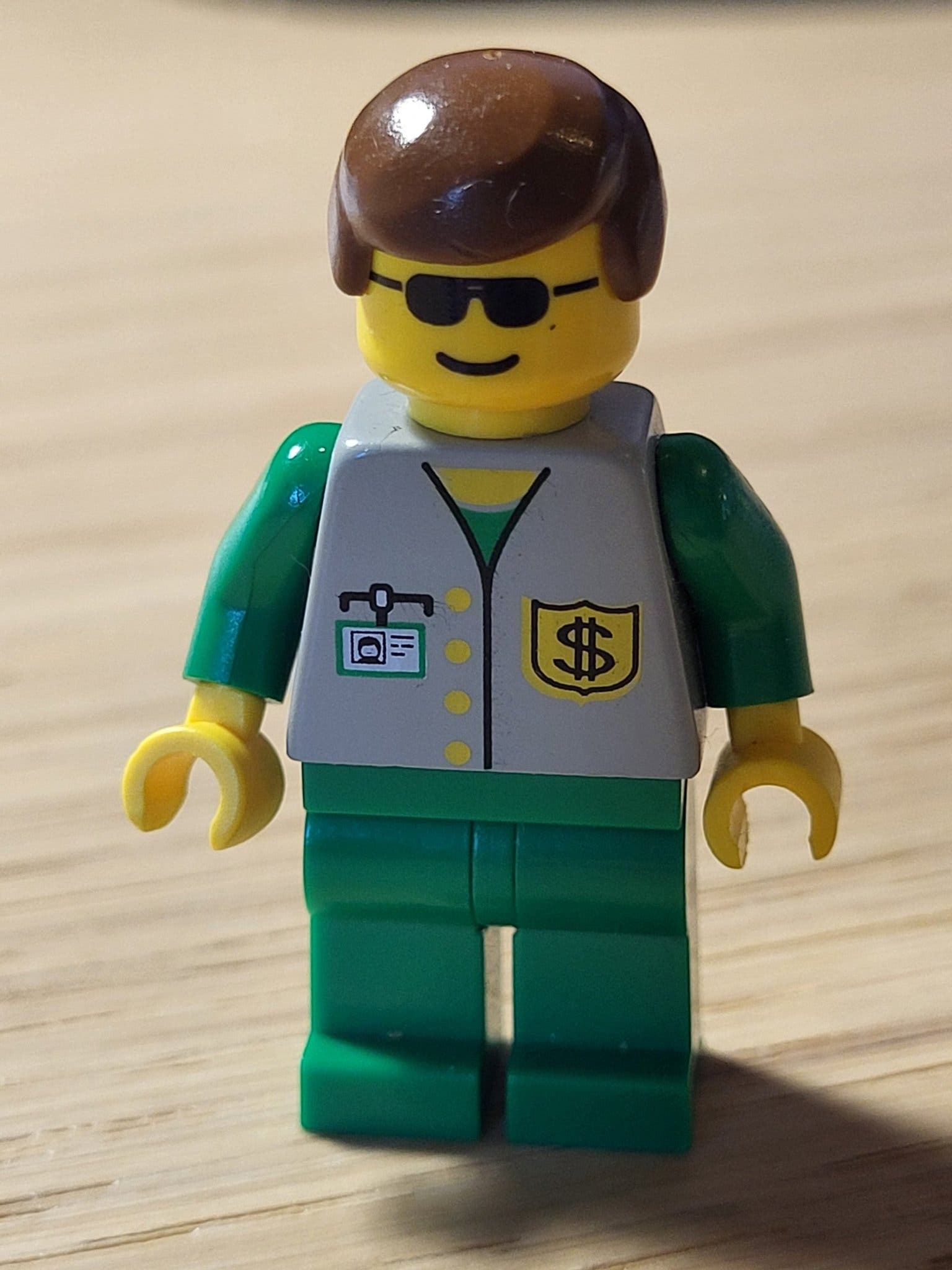 LEGO Minifigure - Bank .. | Köp från MonstermayerBricks på Tradera ...