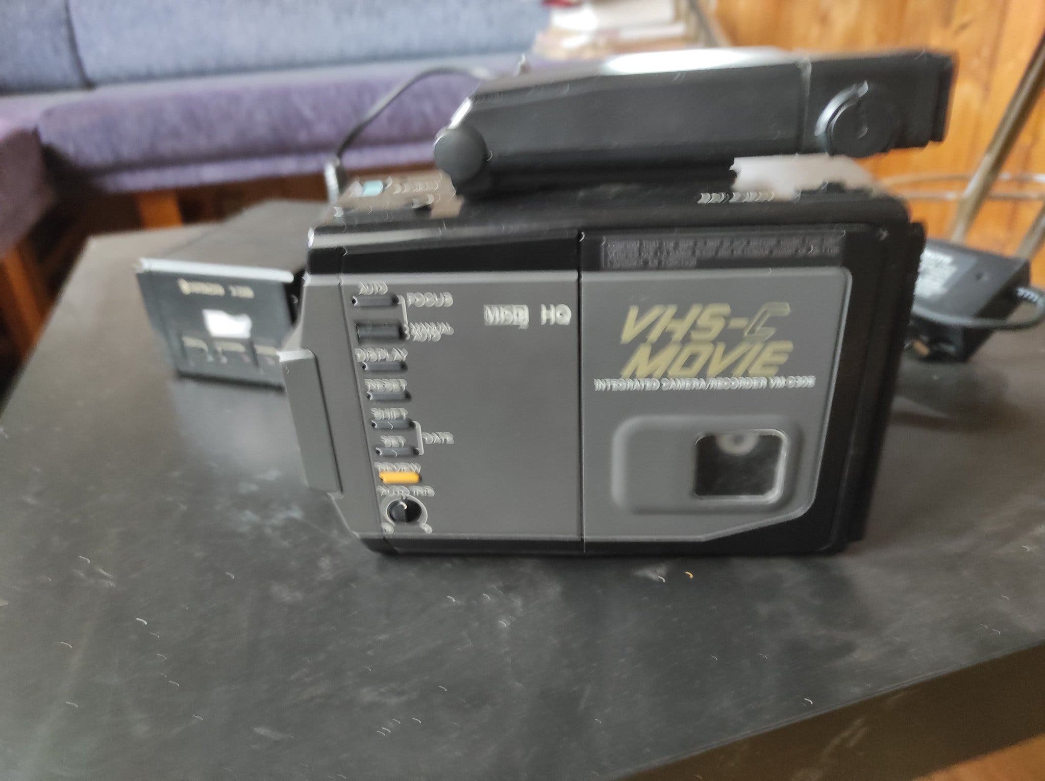 PANASONIC VHS-C Movie Camera | Köp på Tradera (674801278)