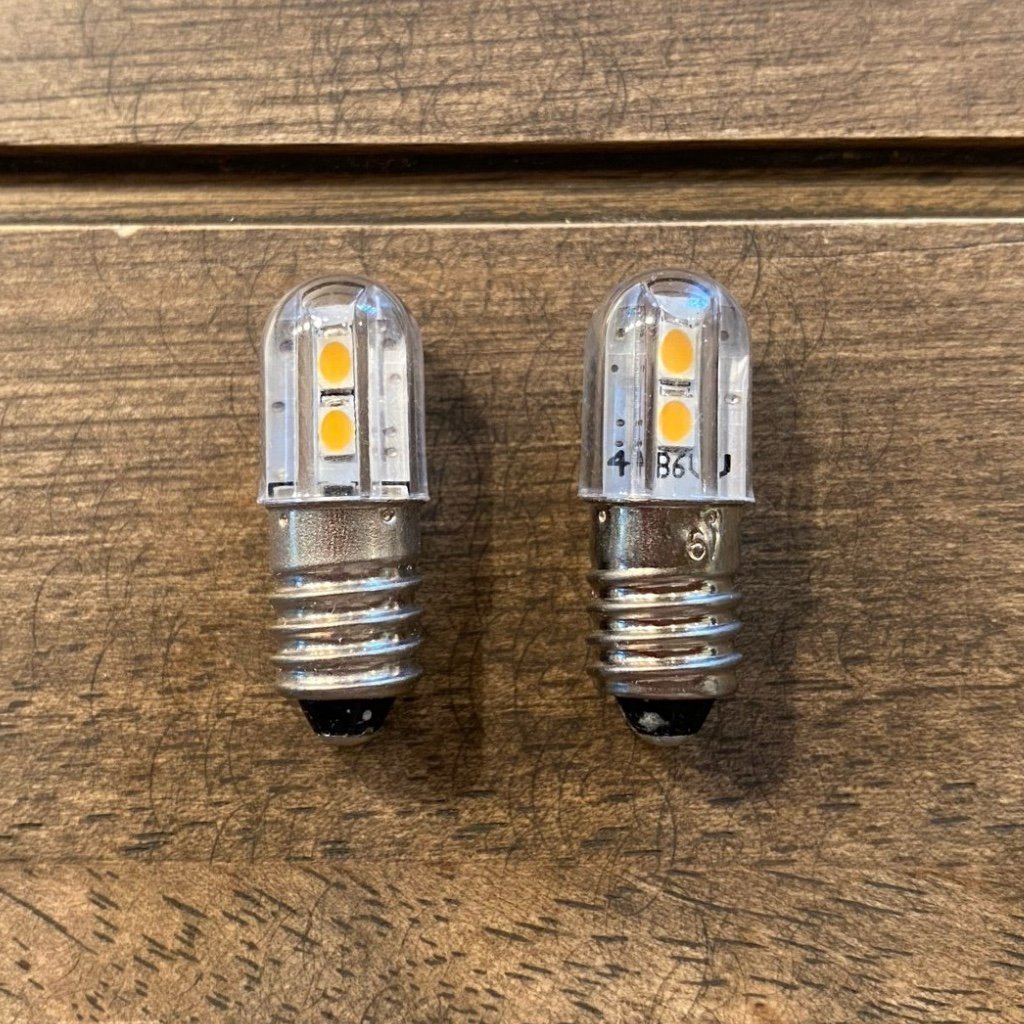 Ett par E10 LED 6 Volt AC/DC, Vita glödlampor | Köp på Tradera (708065814)