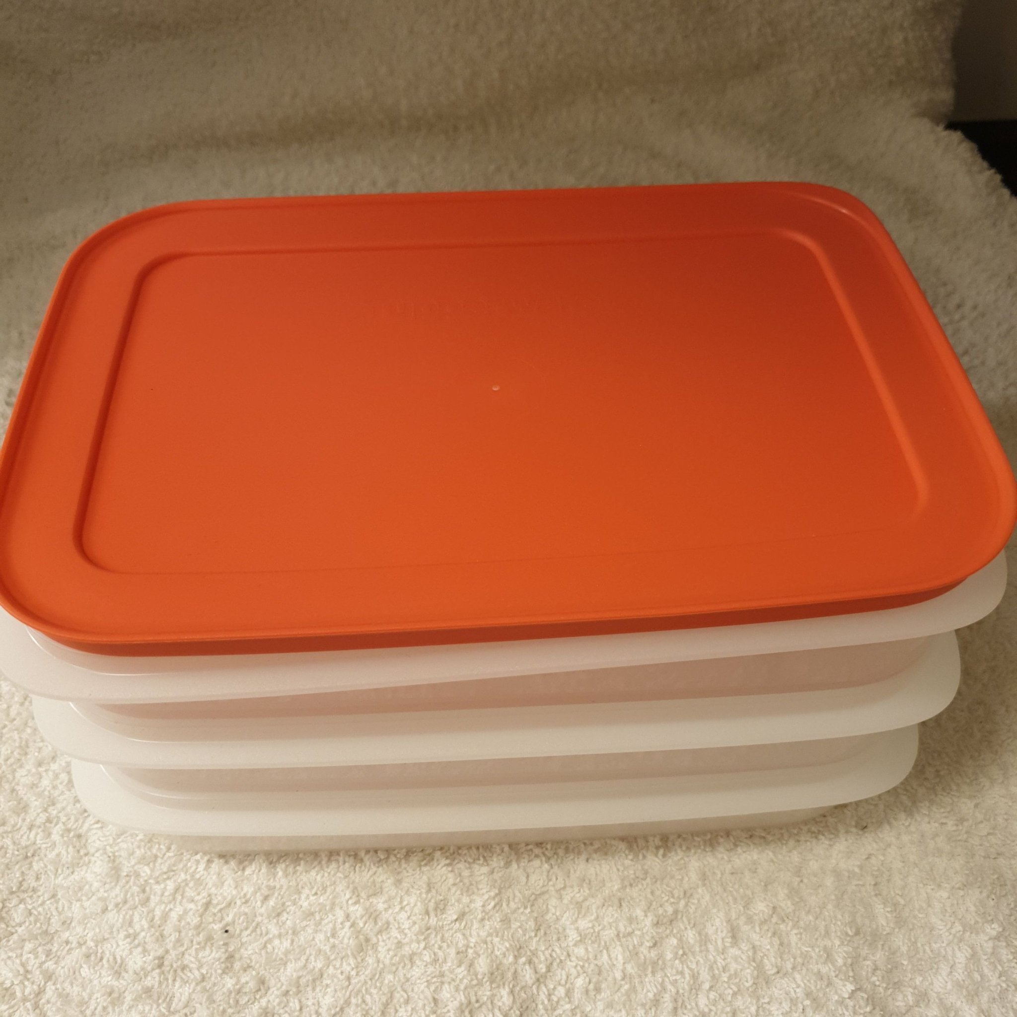 Tupperware Frysburkar med lock | Köp på Tradera (707666260)