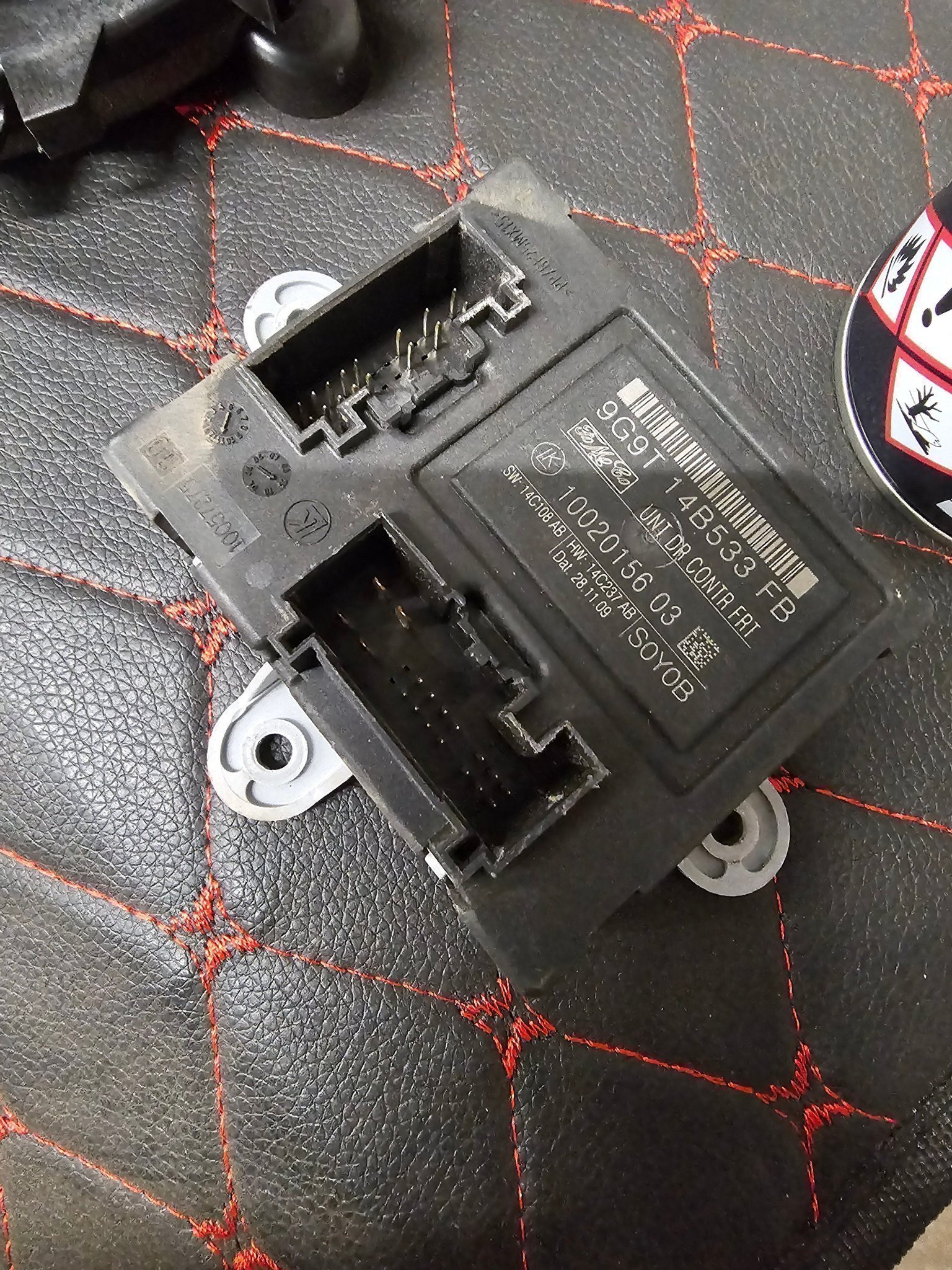 Volvo v70 gen3 fas 2 styrenhet höger framdörr | Köp på Tradera (692169000)