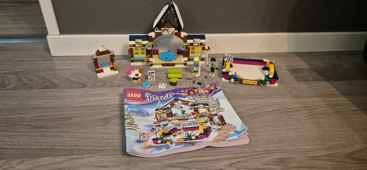 LEGO Friends Vinter Resort Ishall 41322 | Köp på Tradera (717760572)