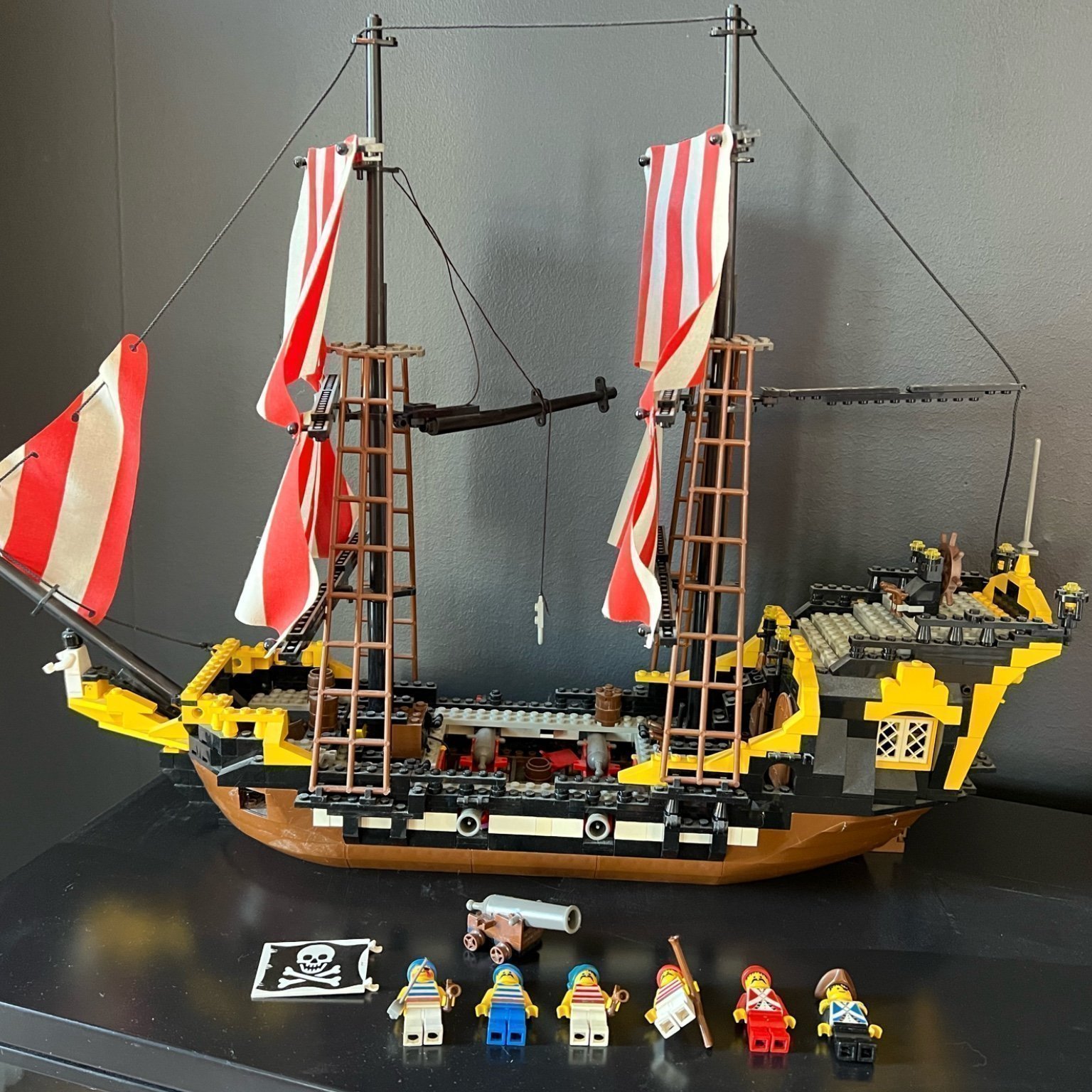 Se produkter som liknar 10040 - Lego Pirates - Black .. på Tradera ...