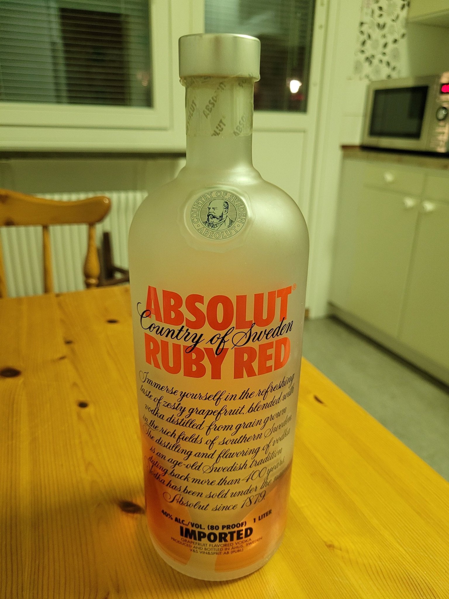 Absolut Ruby Red Vodka flaska 1000 ml | Köp på Tradera (632676850)