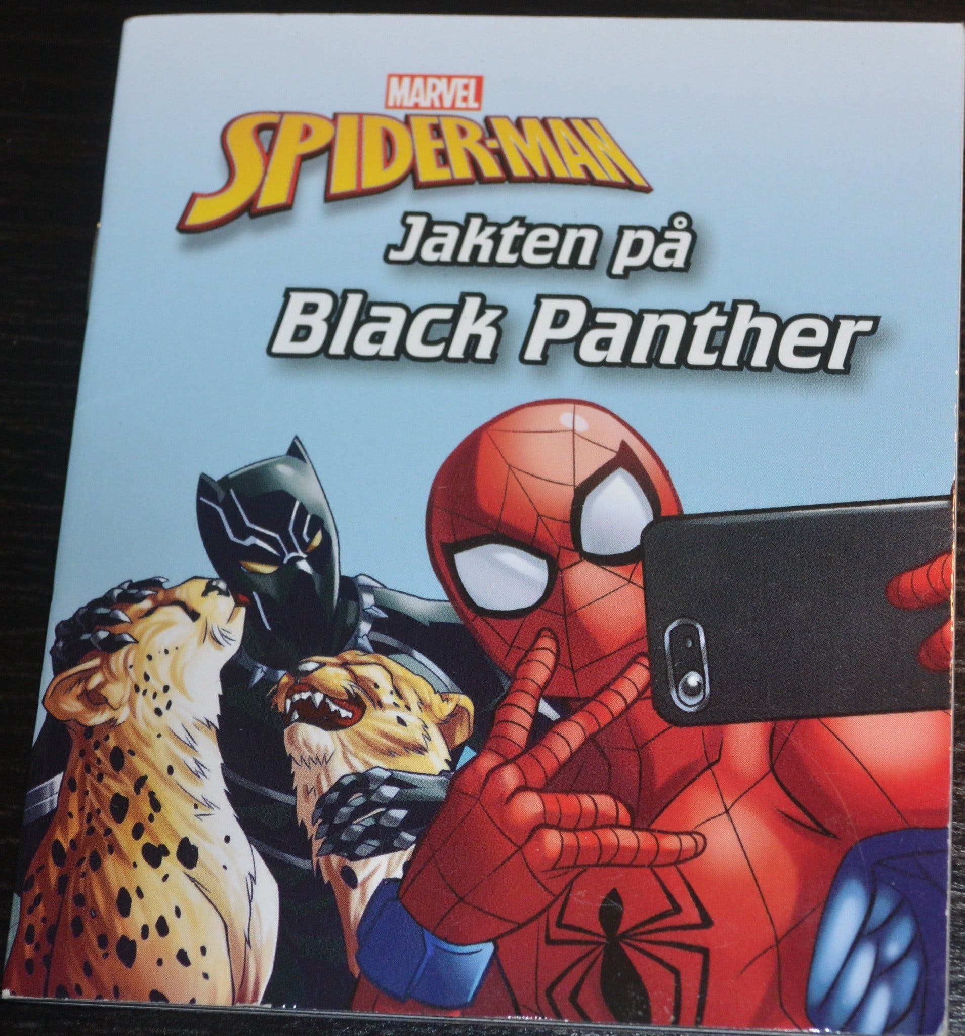 Liten bok Marvel Spiderman jakten på black pant.. | Köp på Tradera ...