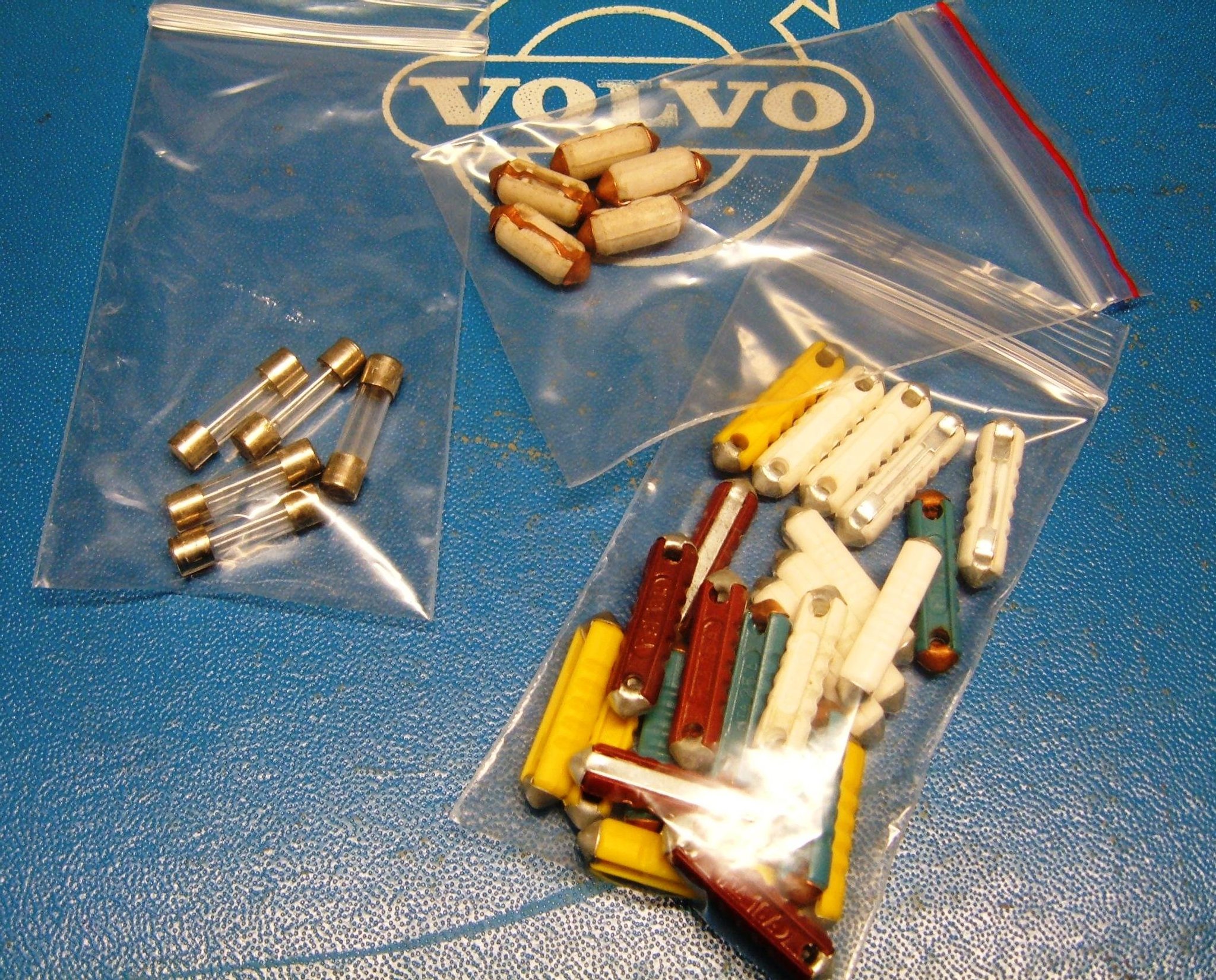 Se produkter som liknar SÄKRINGAR VOLVO AMAZON ,PV KO.. på Tradera ...