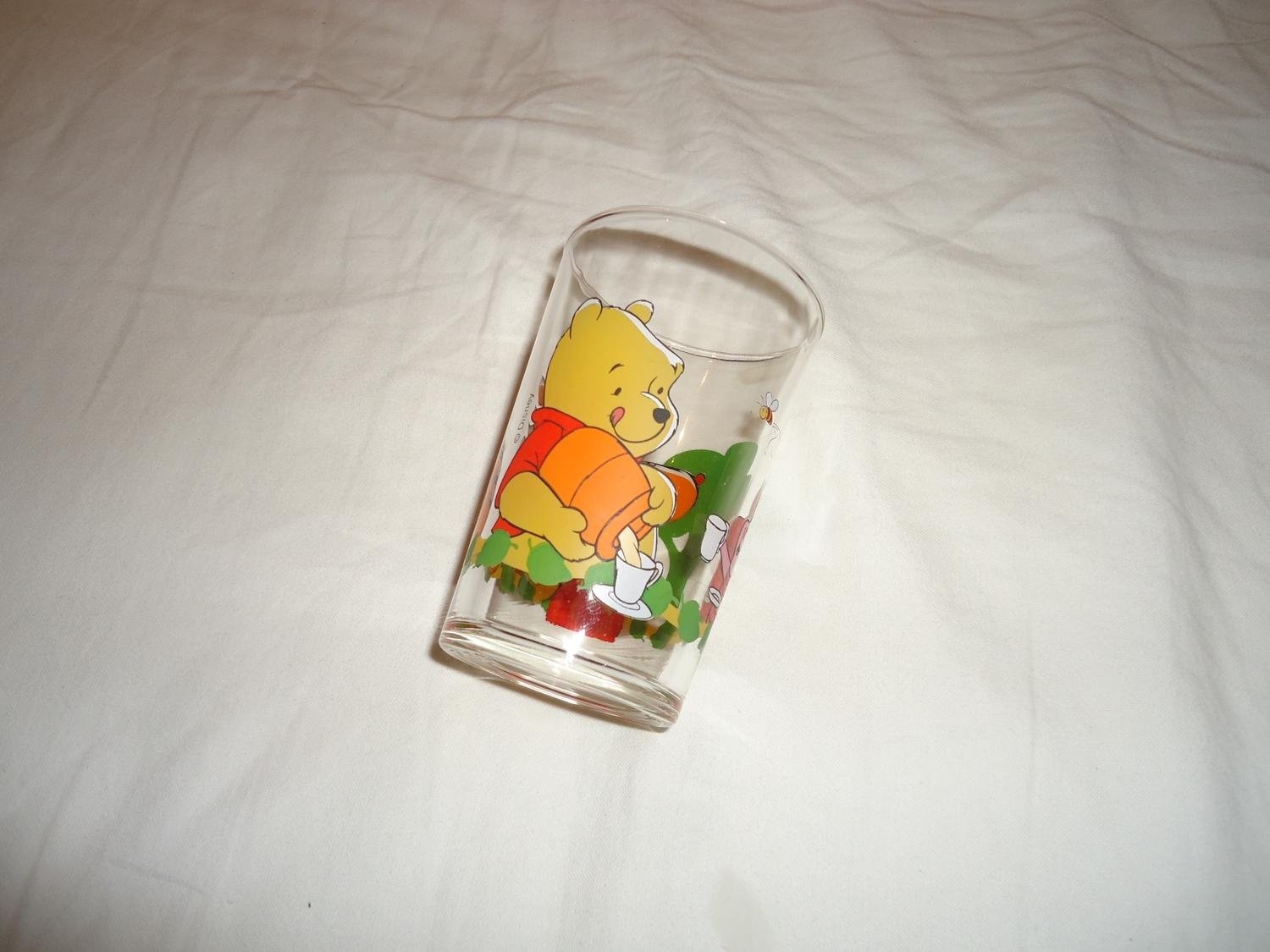 Se produkter som liknar Disney glas Nalle Puh, Nasse .. på Tradera ...