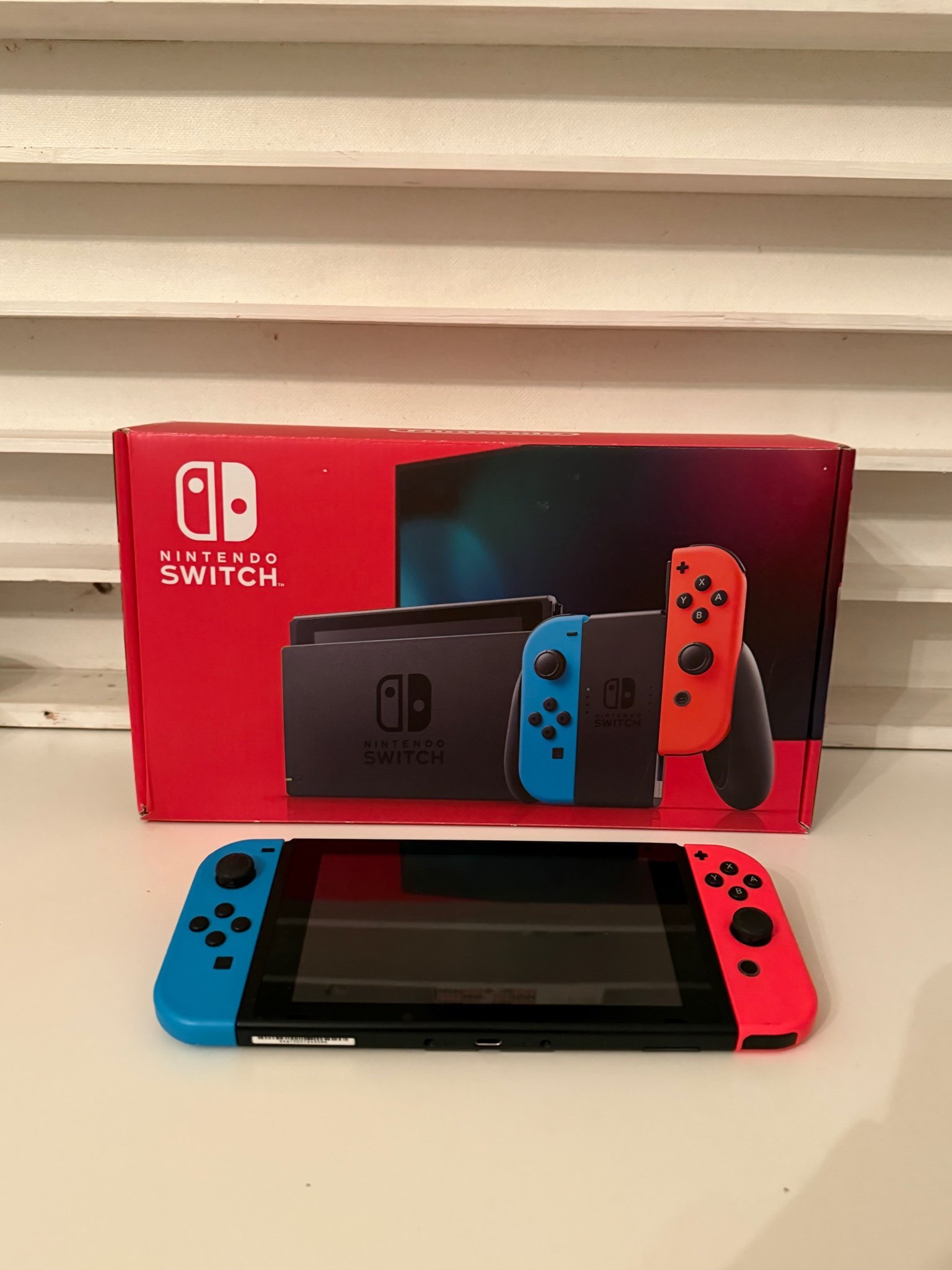 Nintendo Switch, med kartong, i kanonfint skick.. | Köp på Tradera ...