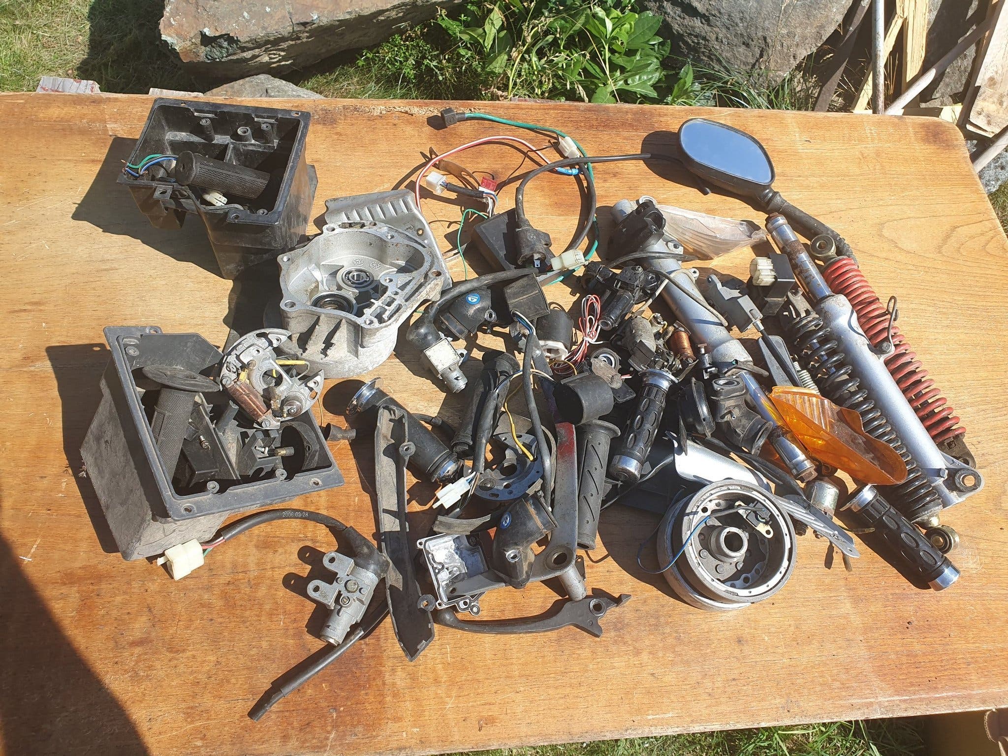 Se produkter som liknar Moped delar på Tradera (692972133)