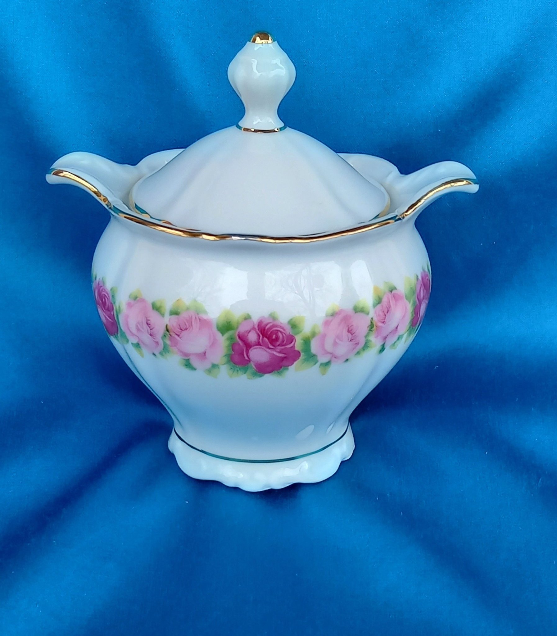 Sockerskål + lock, med rosor från mormors tid, .. | Köp på Tradera ...