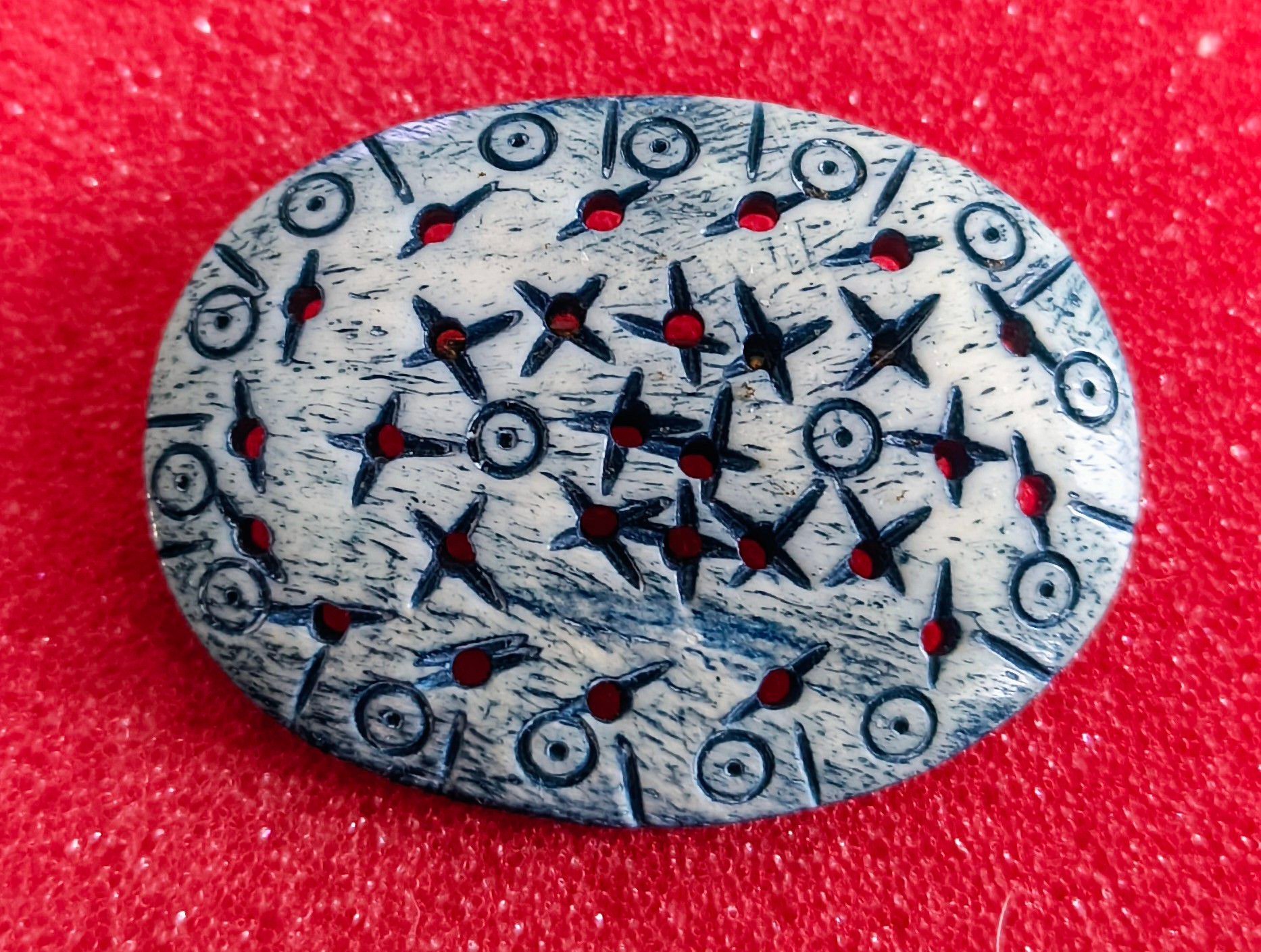 ÄLDRE SAMISK BROSCH I RENHORN – TRADITIONELLT H.. | Köp på Tradera ...