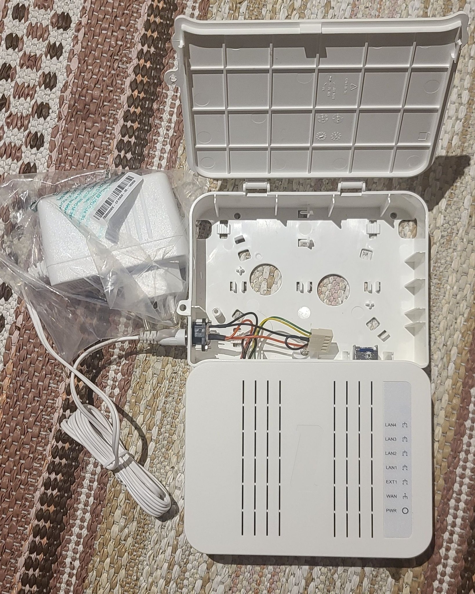 Se produkter som liknar Inteno fiber modem xg6846-r1 på Tradera (546241109)