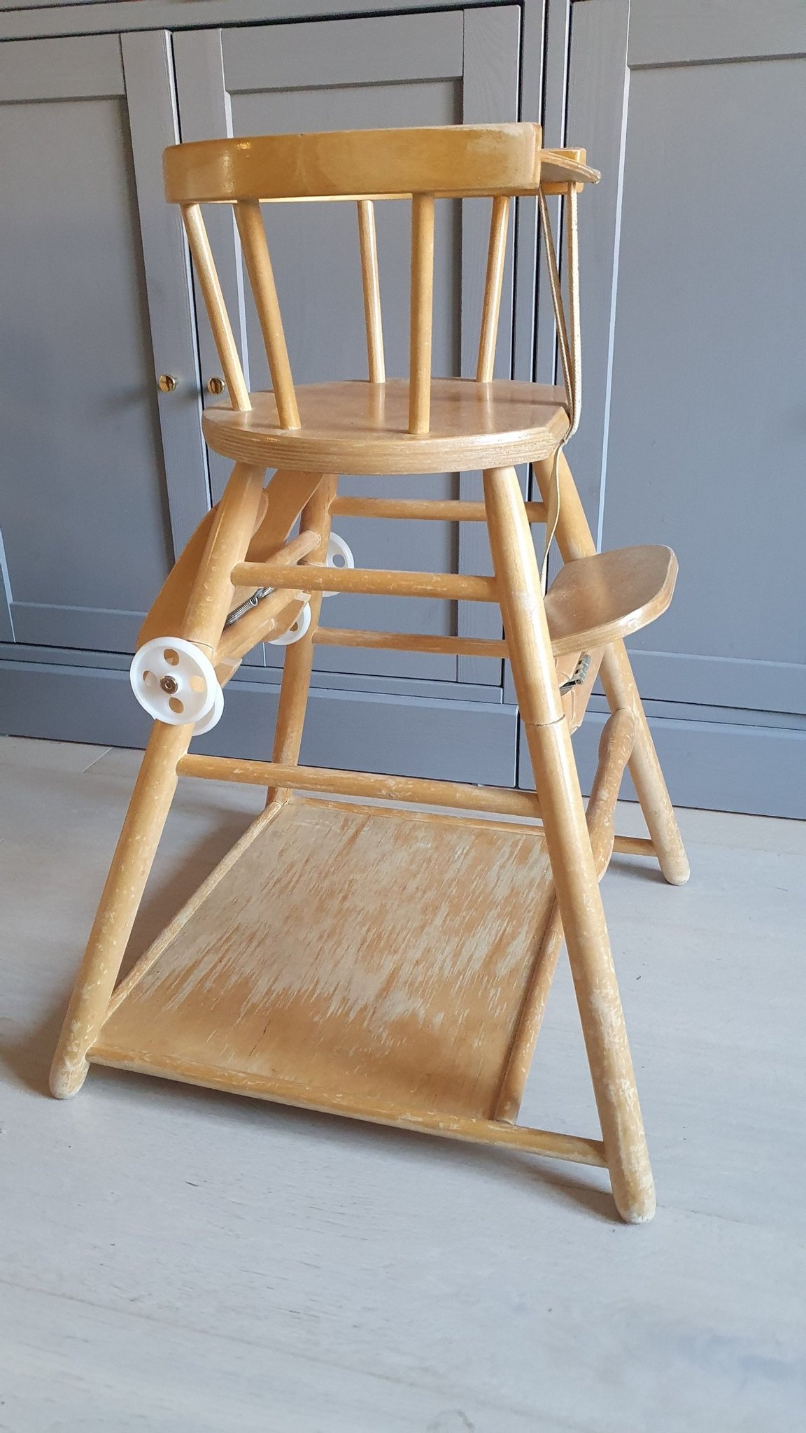 Barnstol i i trä, retro. Ihopfällbar till lekbo.. | Köp på Tradera ...