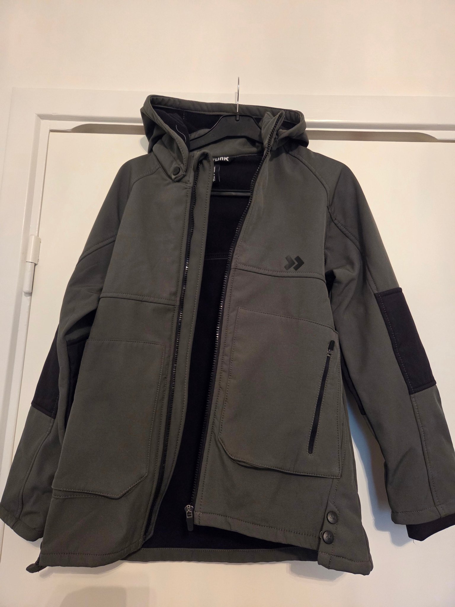 Se produkter som liknar 157 Funk Set Jacka och Byxor .. på Tradera ...