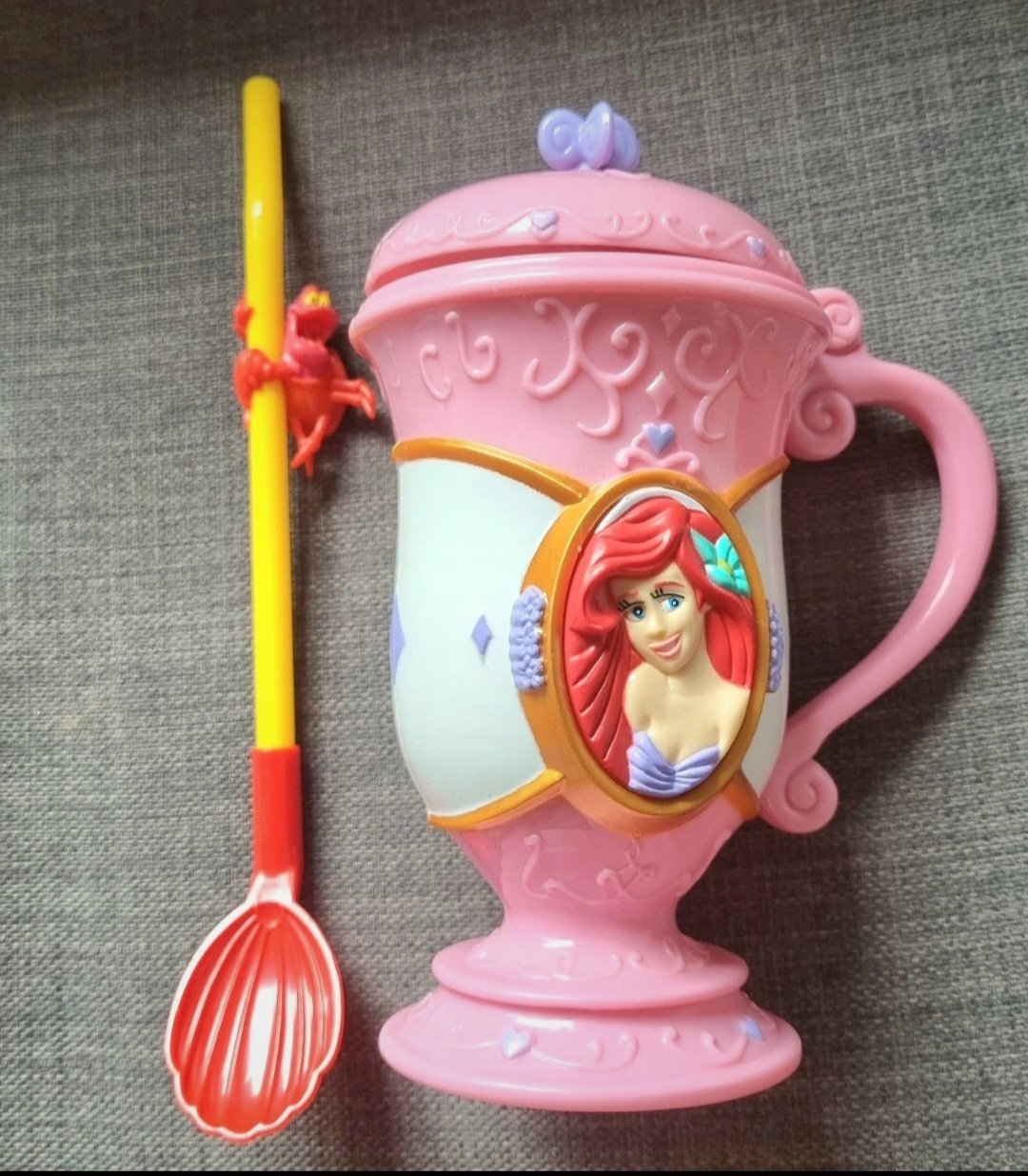 Disney Den Lilla Sjöjungfrun Mugg med Lock och .. | Köp på Tradera ...