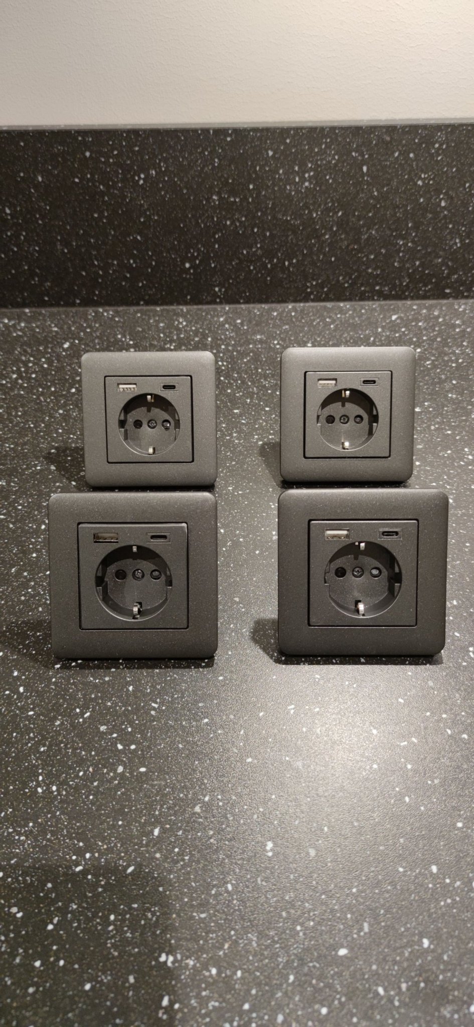 4st Schneider Exxact USB-uttag | Köp på Tradera (697153352)