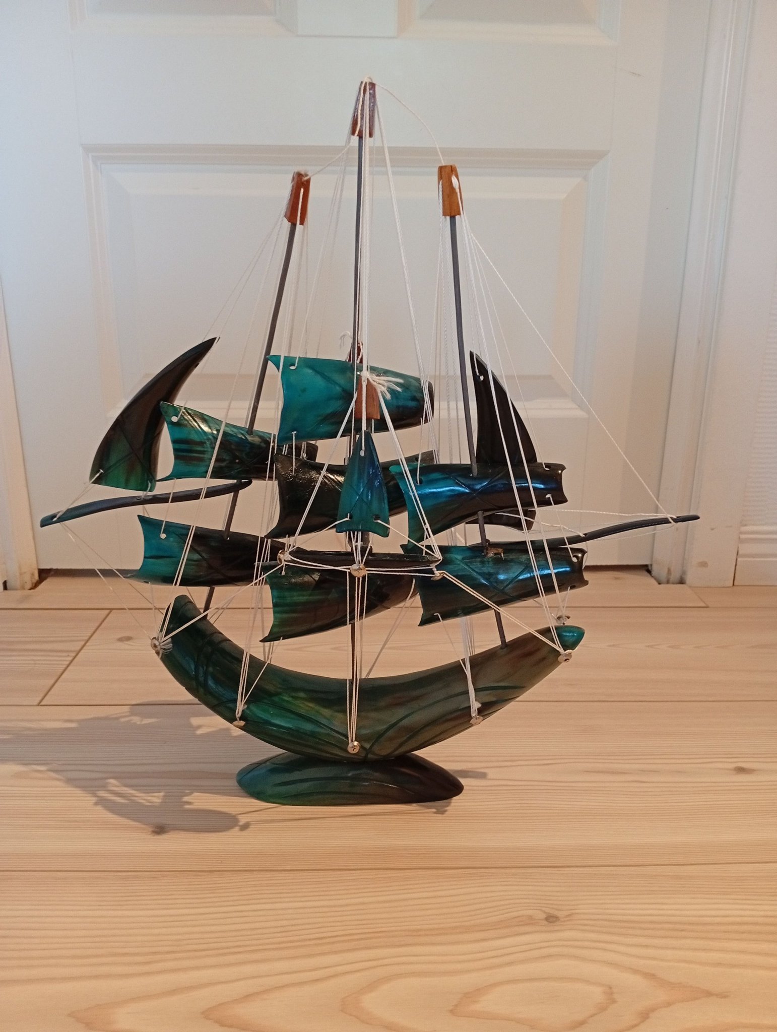 Polished Horn Sail Ship | Köp på Tradera (732710498)