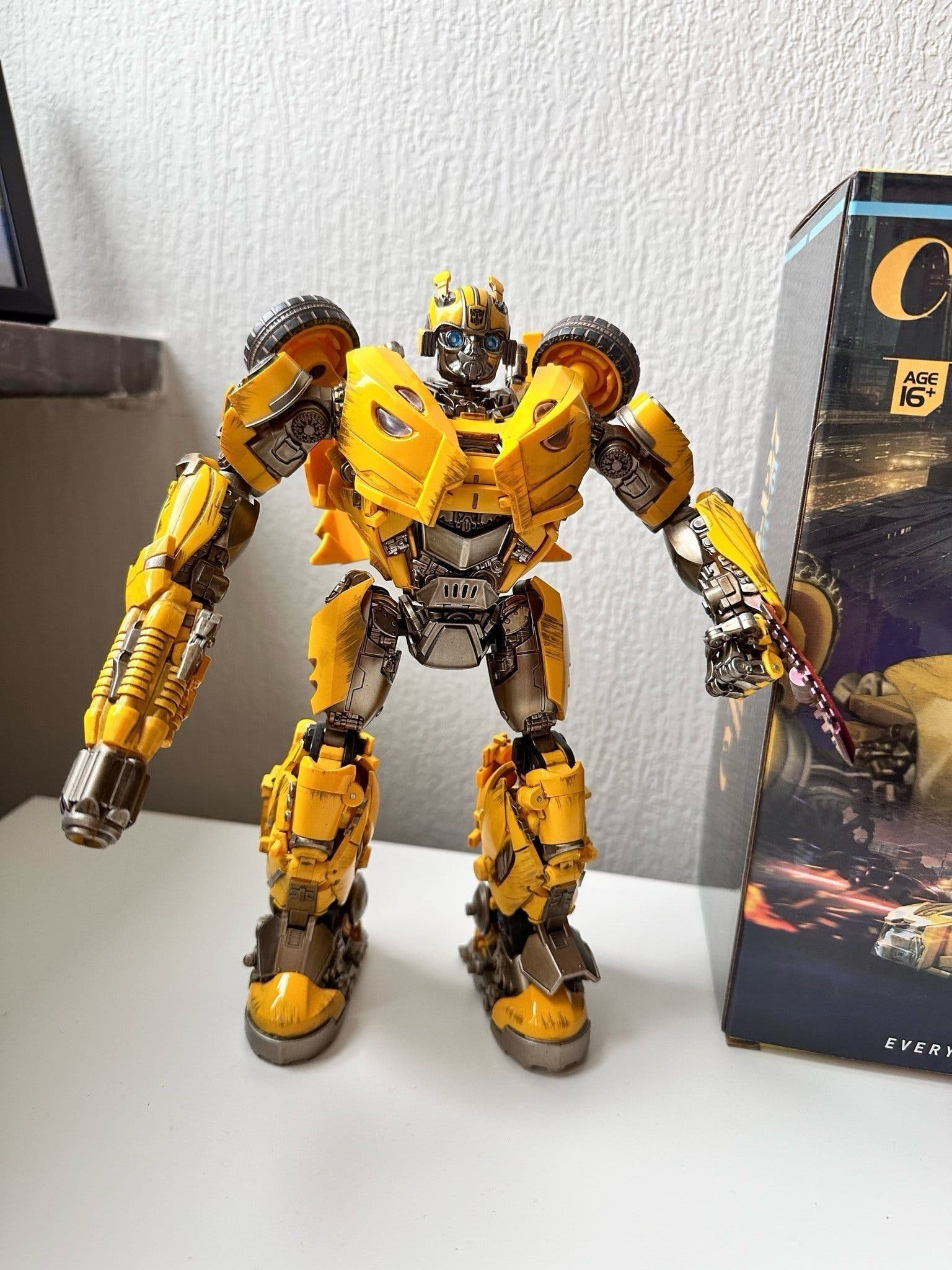 Se produkter som liknar Transformers MPM 3rd party Cy.. på Tradera ...