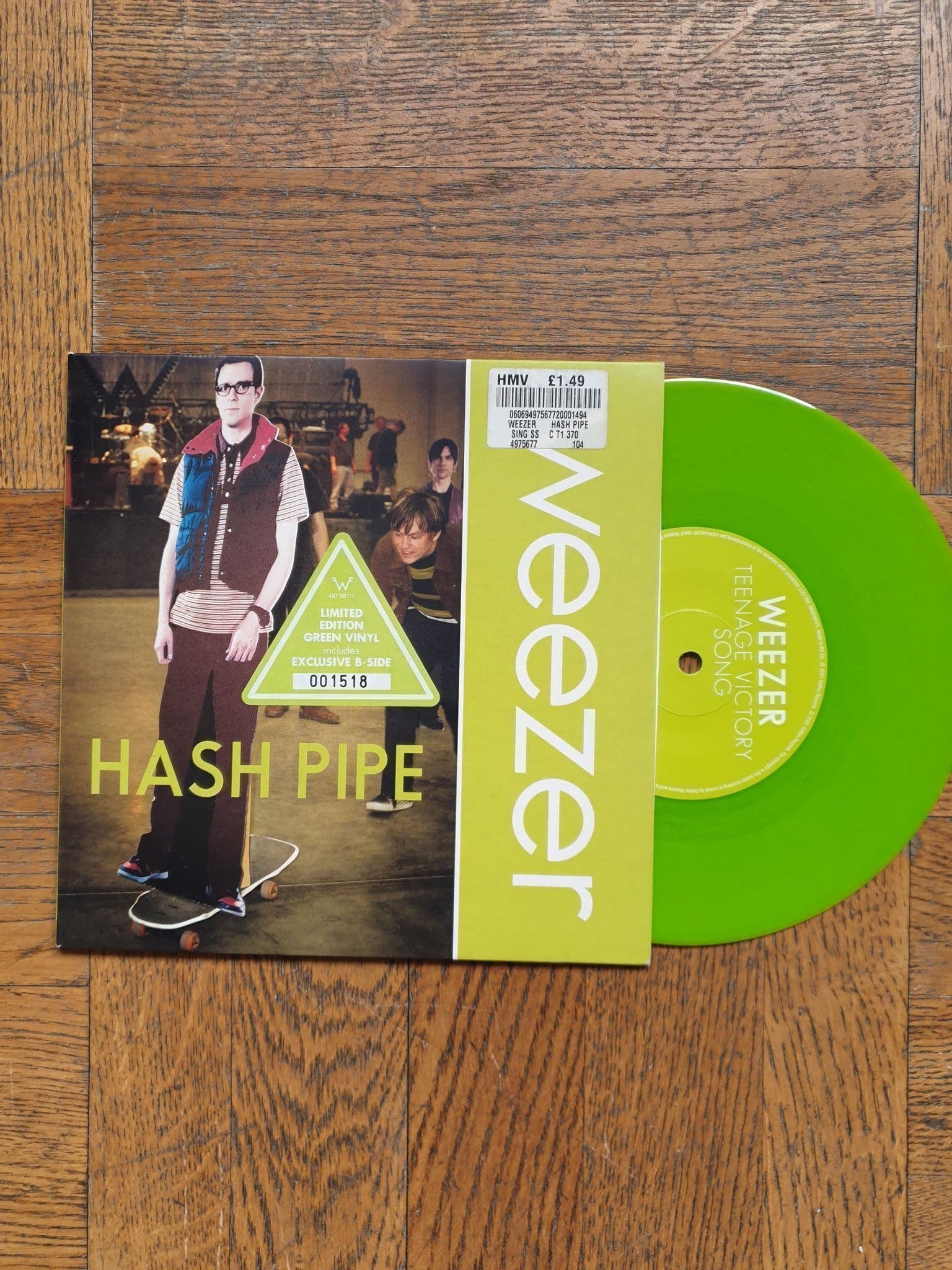 Se produkter som liknar Weezer - Hash Pipe - 7 inch L.. på Tradera ...