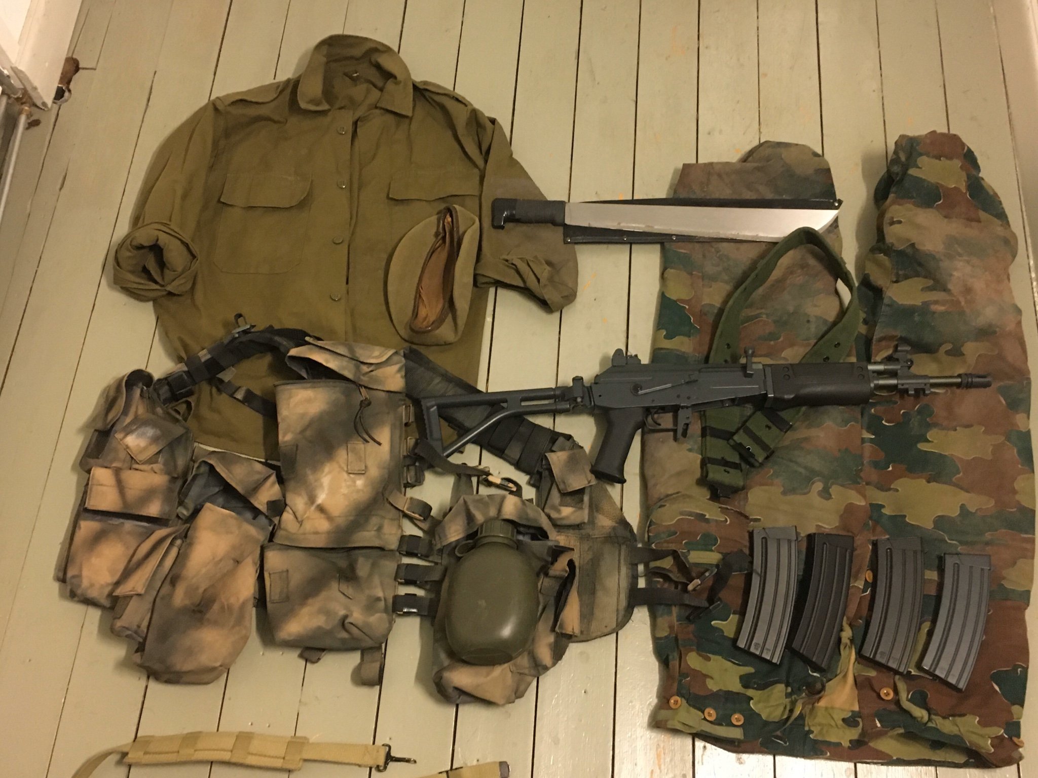 Sadf/Rhodesian/african mercenary kit. (382919431) ᐈ Köp på Tradera
