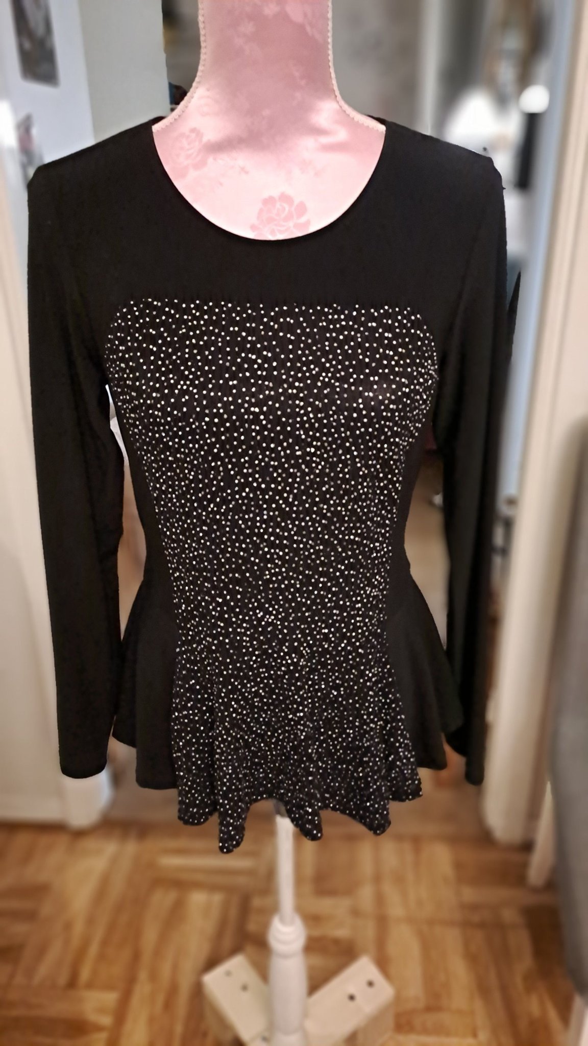 Molly-Jo svart topp mycket snygg ,.storlek 38 | Köp på Tradera (708643441)